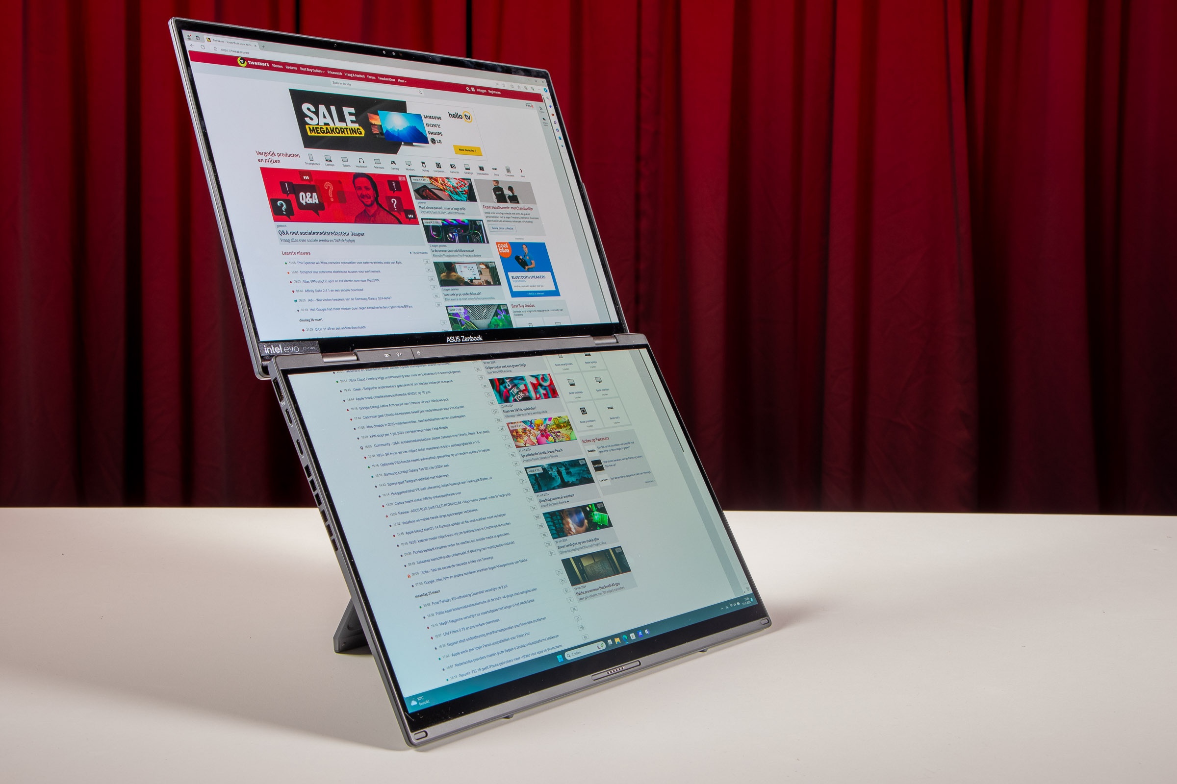 Dualscreen ASUS ZenBook Duo Review - Tweakers