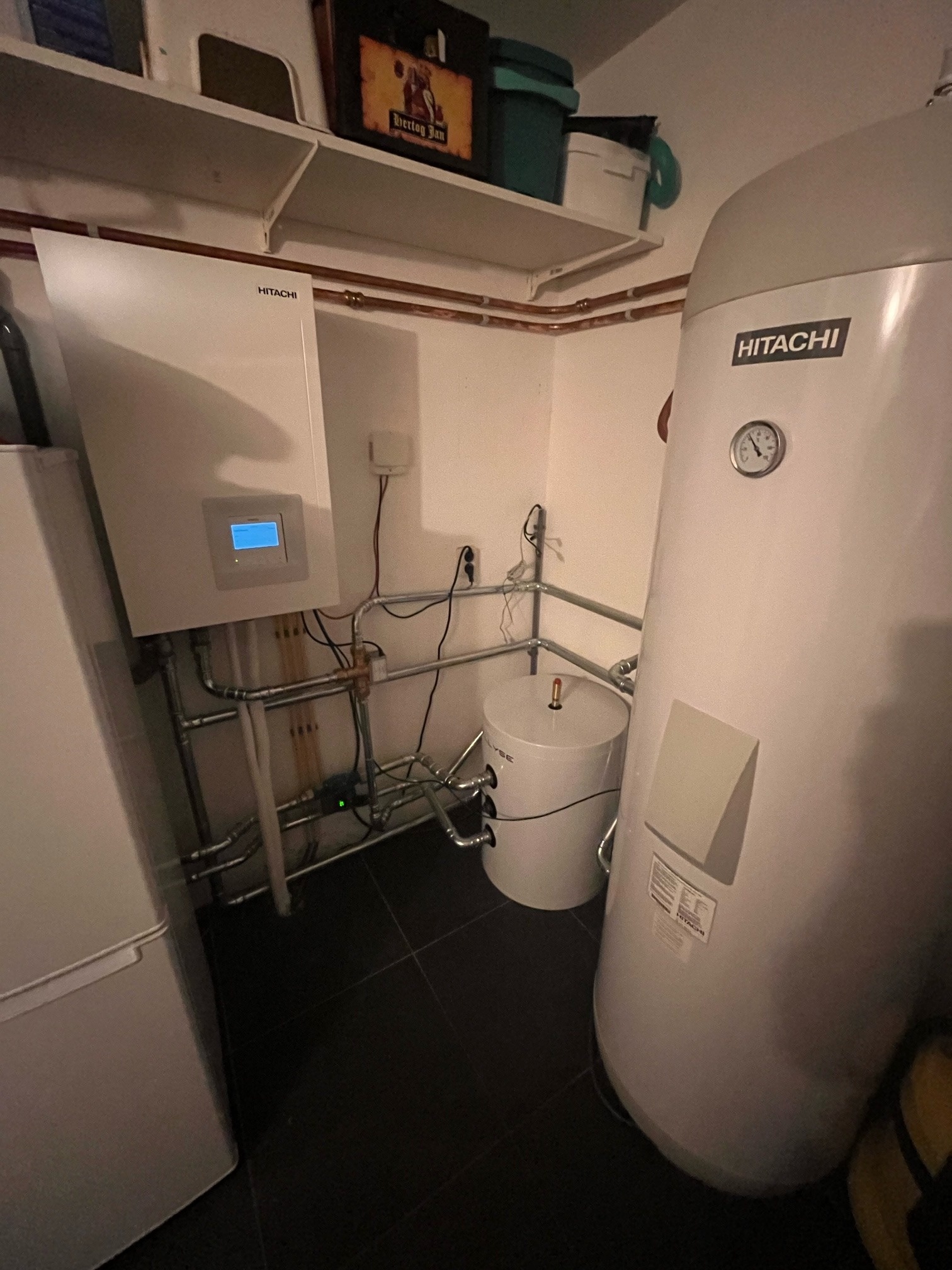 Hitachi Yutaki pomp draait bij verwarmen boiler water - Duurzame ...