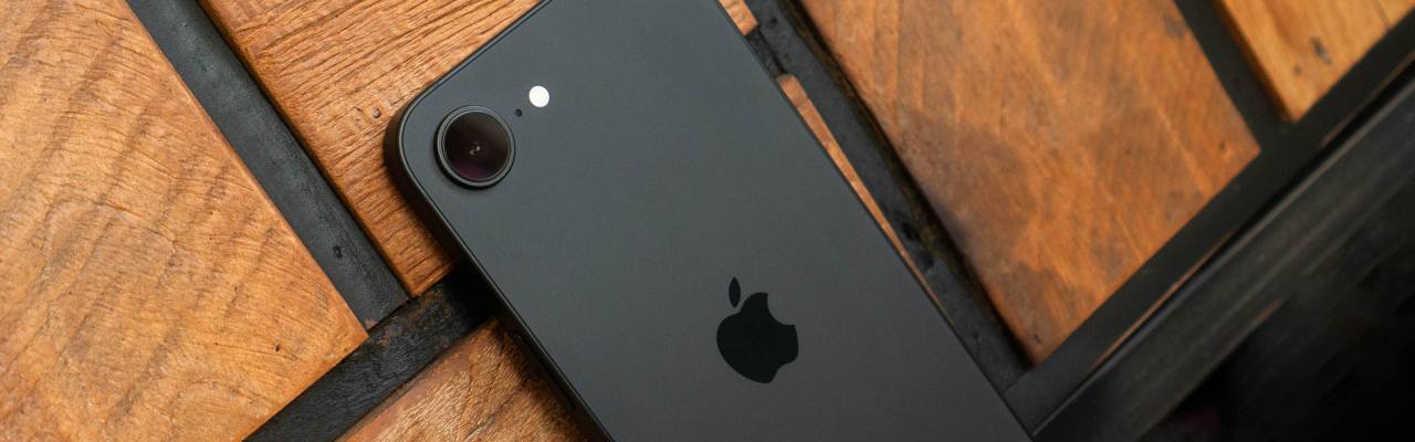 Gerucht: Apple komt volgend jaar met iPhone 17e met zelfde scherm als ...