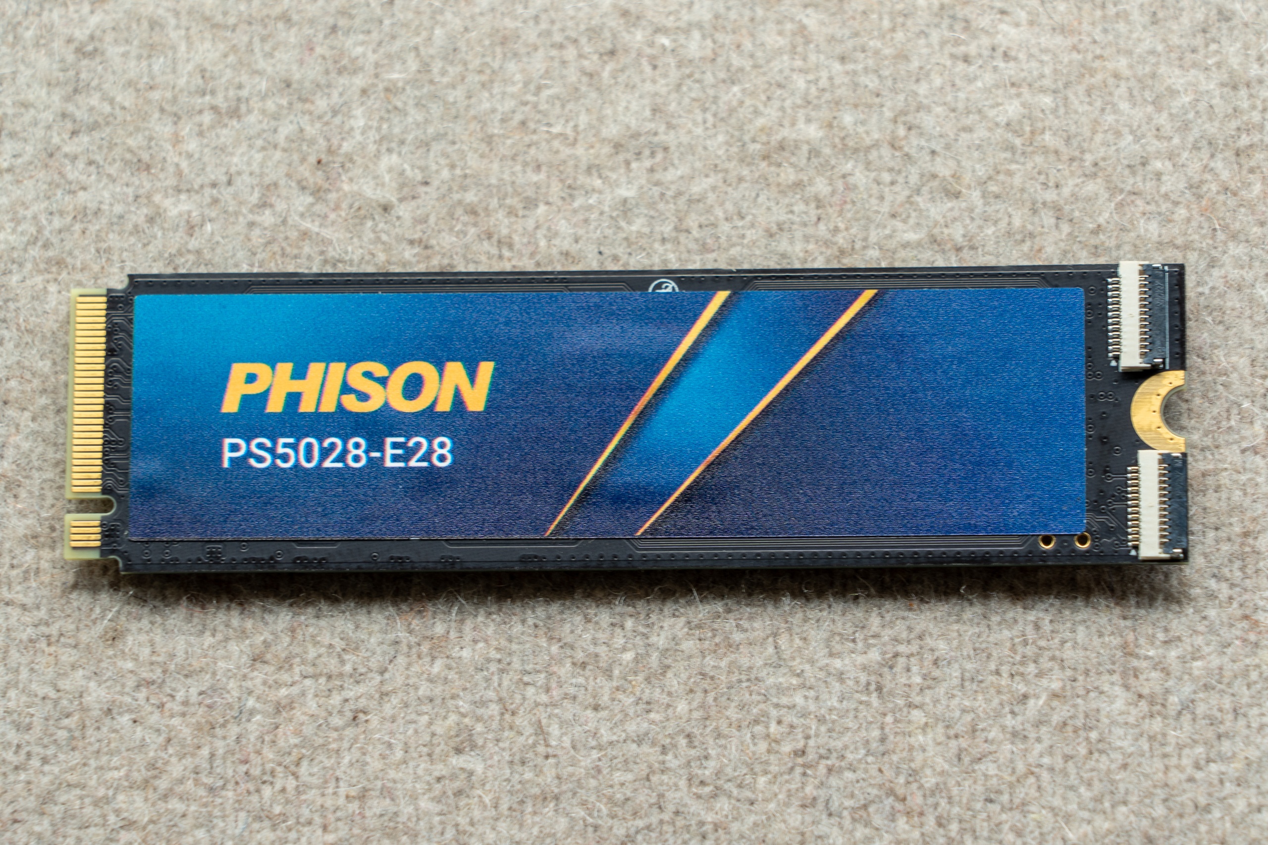 Eerste ssd met Phison E28-controller Preview - Tweakers