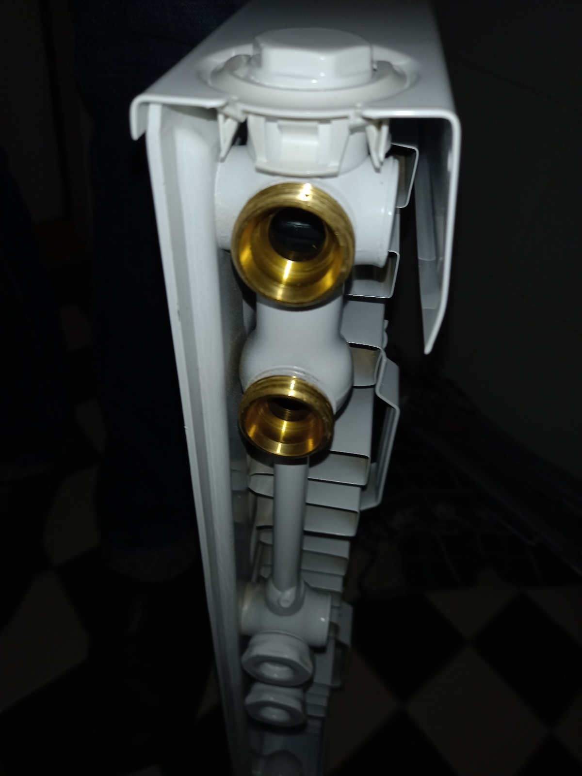 Radiator aansluiten op bestaand H-blok - Bouwen en klussen - GoT