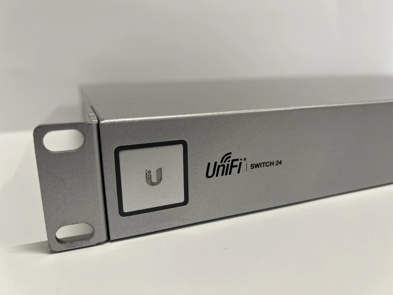 Ubiquiti UniFi US-24 (meerdere units) / netwerkswitch aangeboden ...