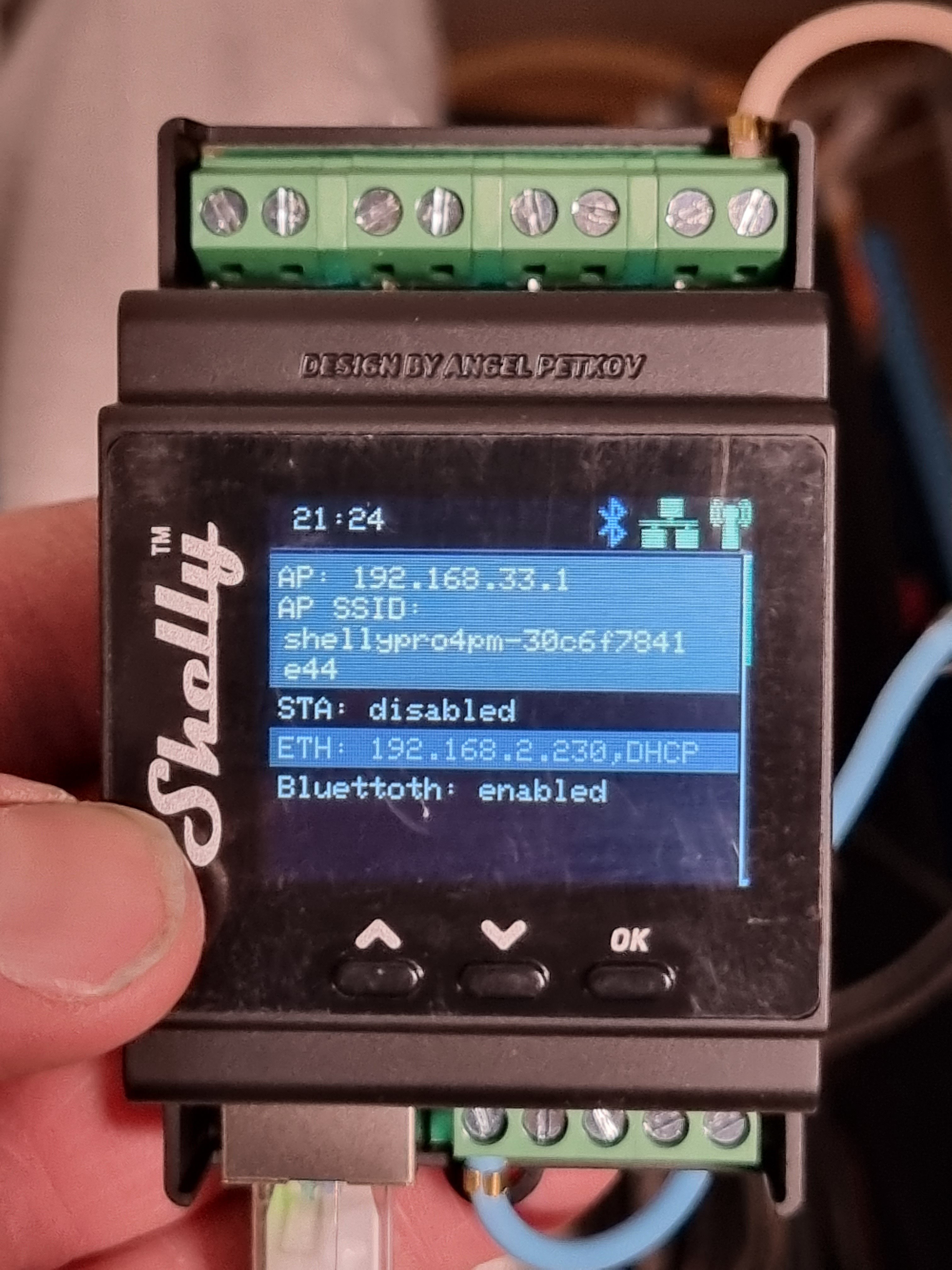 Downsizen van 19" rack naar DIY Ikea Lack rack - Netwerken - GoT