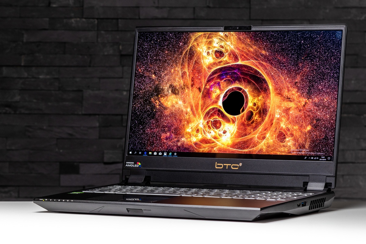 BTO 15X990-laptop Review - Tweakers