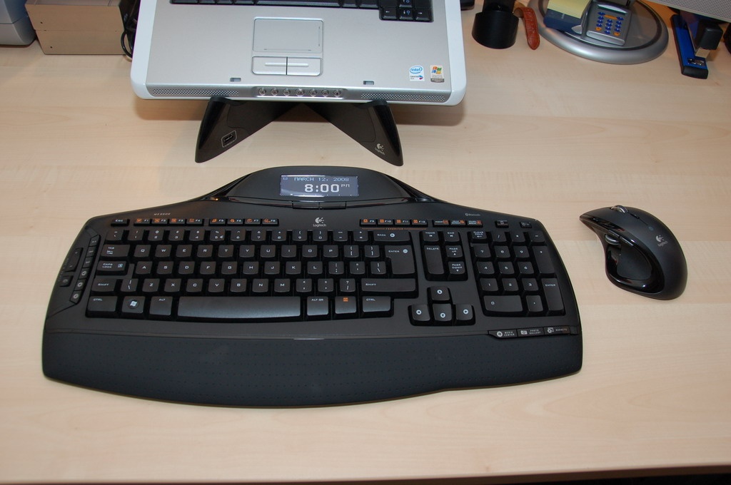 Logitech Cordless Desktop MX 5500 Revolution - Roy - Product reviews ...