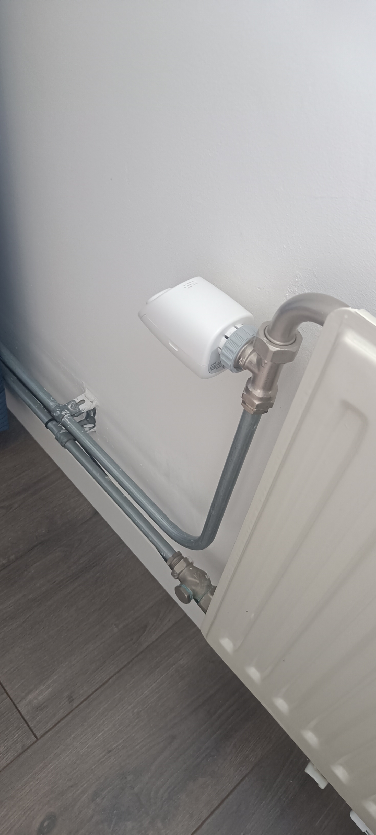 stalen CV buizen aan de muur in een s-bocht buigen - Duurzame energie ...