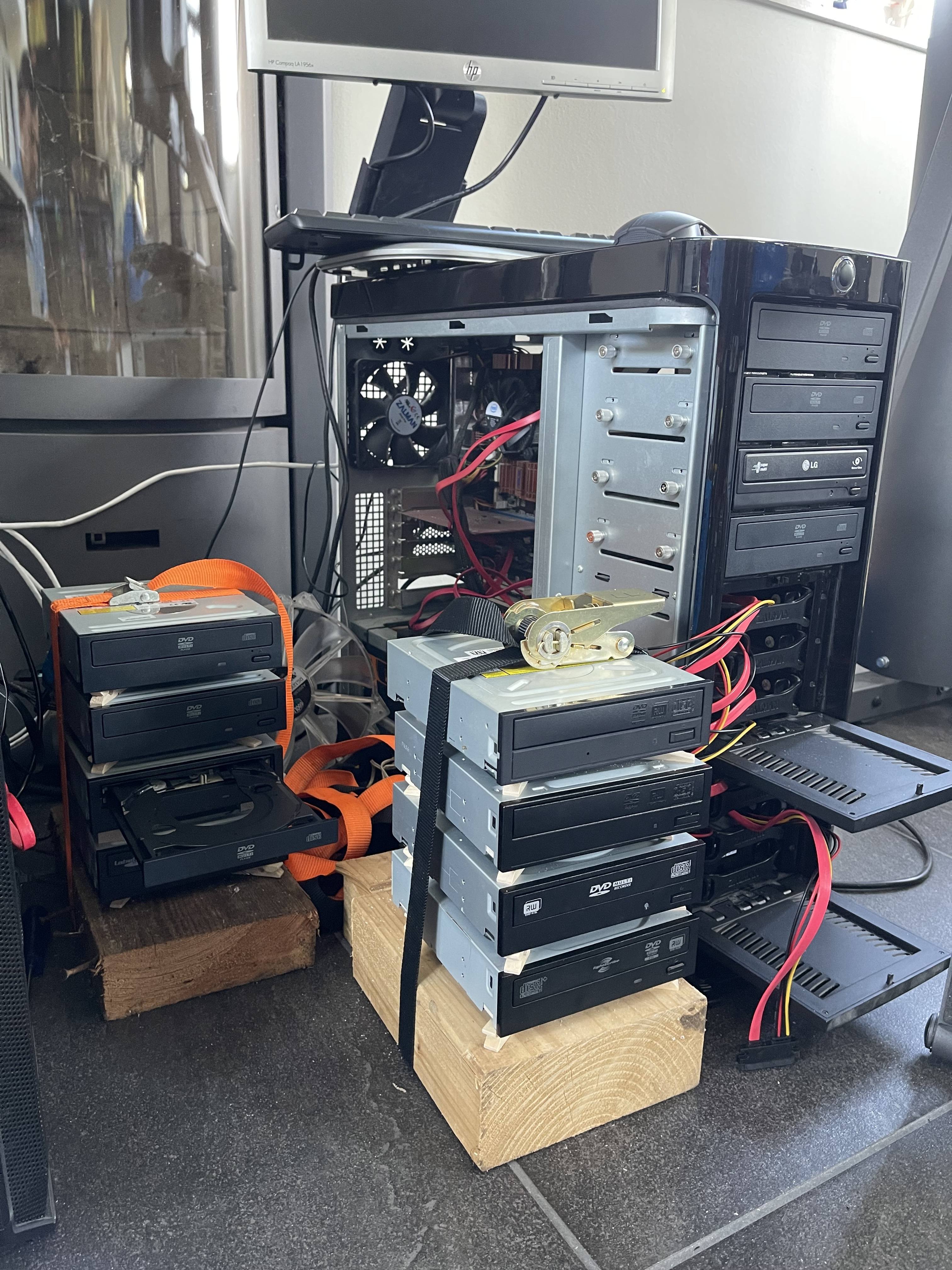CD -tower voor rippen - Audio en hifi - GoT