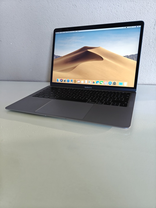 Apple MacBook Air 13" Retina 2018 | macOS Sonoma aangeboden - Vraag ...