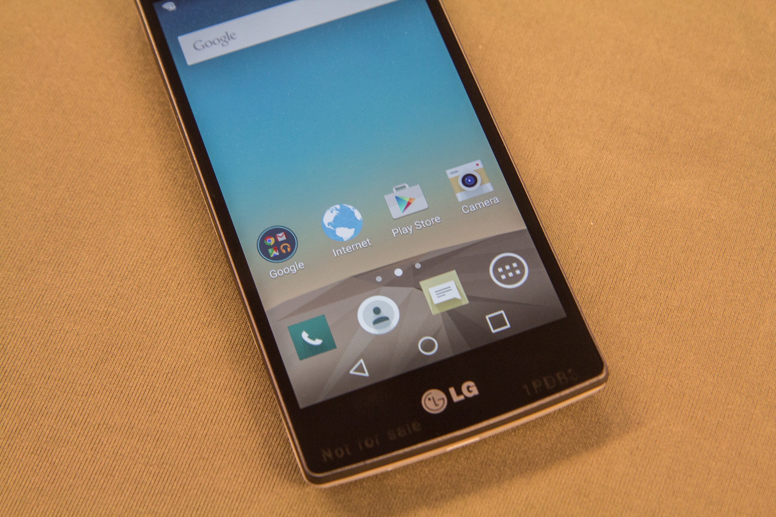 LG Spirit: de eerste gebogen midrange-telefoon - Preview - Tweakers