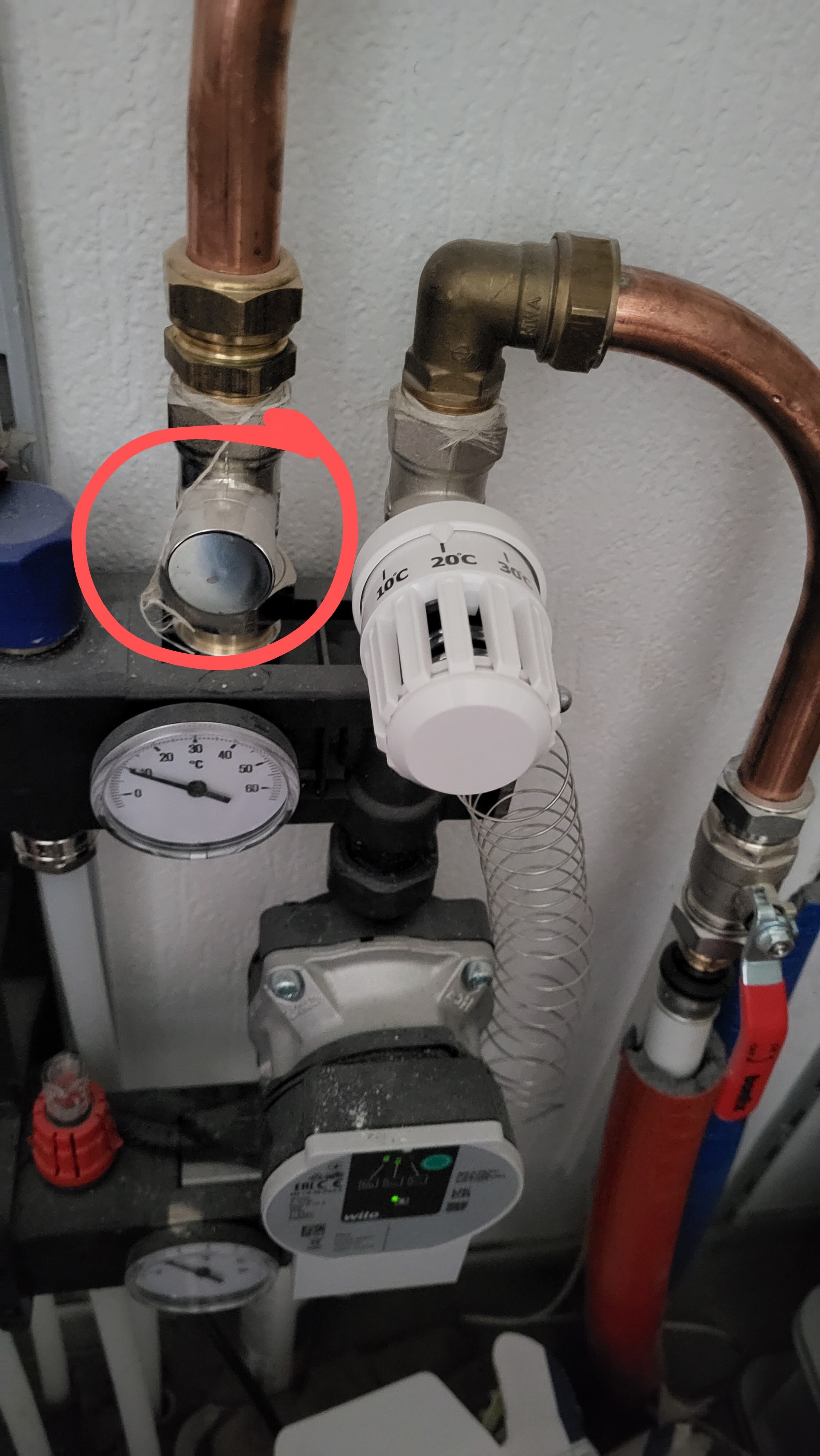 Nieuwe vloerverwarming opstarten, meters blijven "koud" - Duurzame energie en installaties - GoT