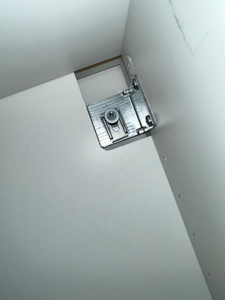 Tv kast ophangen niet stevig tegen de muur aan - Bouwen en klussen - GoT