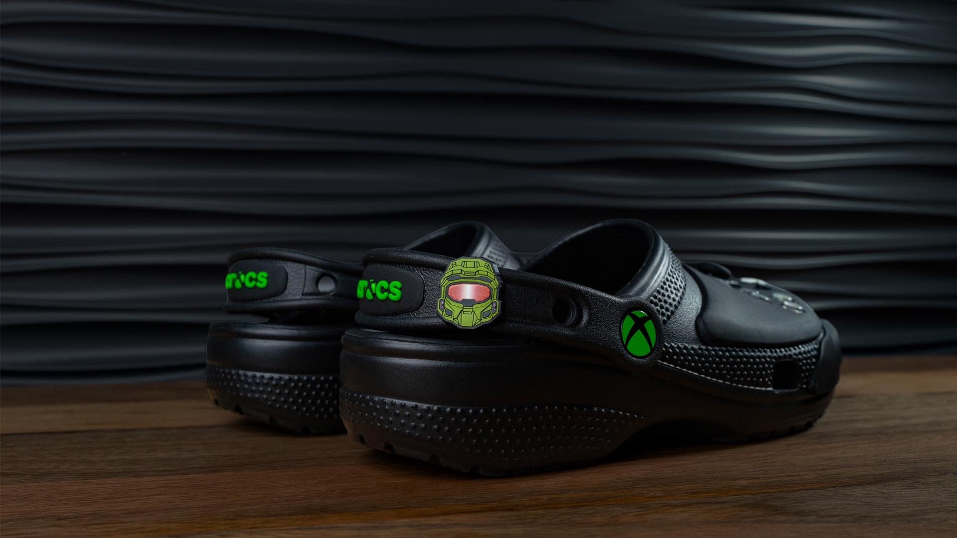Xbox kondigt Xbox Crocs aan met Halo-, Fallout- en DOOM-charms - update ...