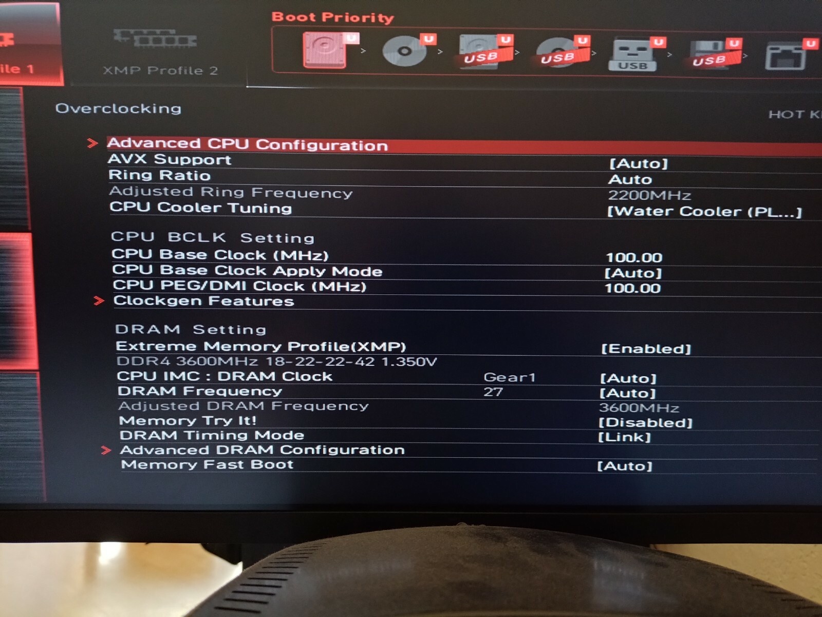 Processor blijft volgas lopen? - Overclocking, cooling en tweaking - GoT