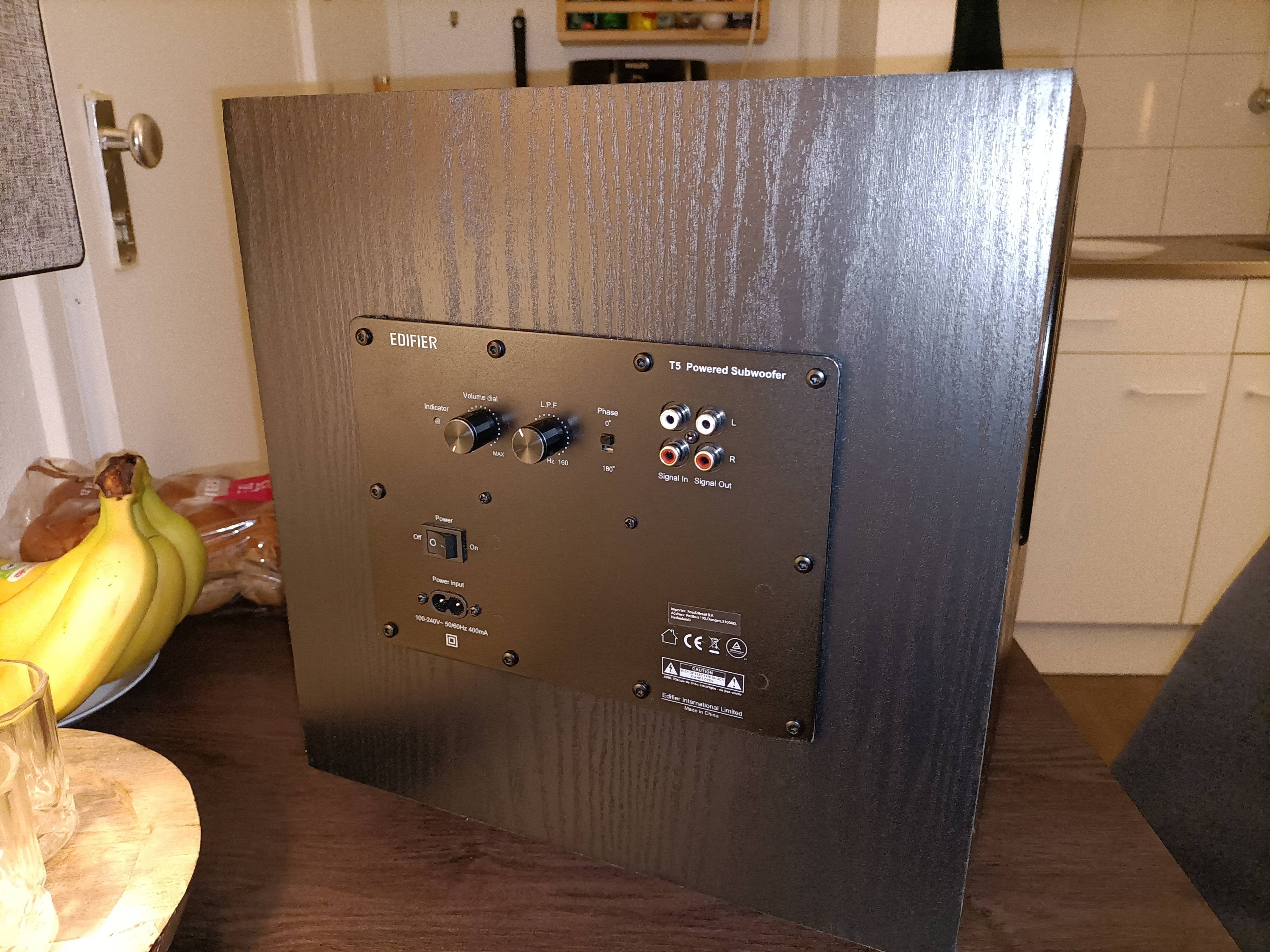 Subwoofer kort op z'n kop gelegen - Audio en hifi - GoT