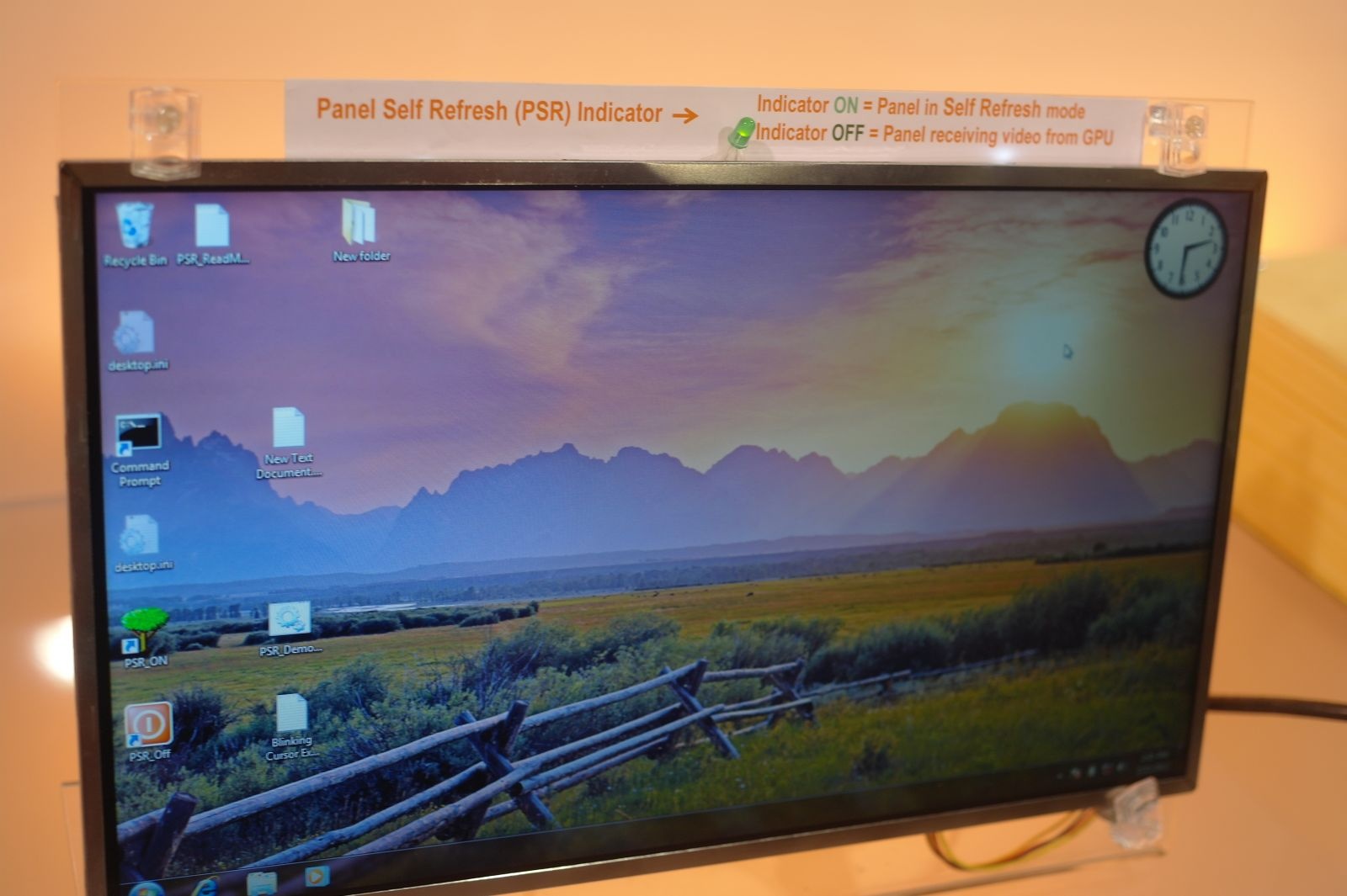 Displayport-organisatie demonstreert displays 'zonder kabel' - Tweakers