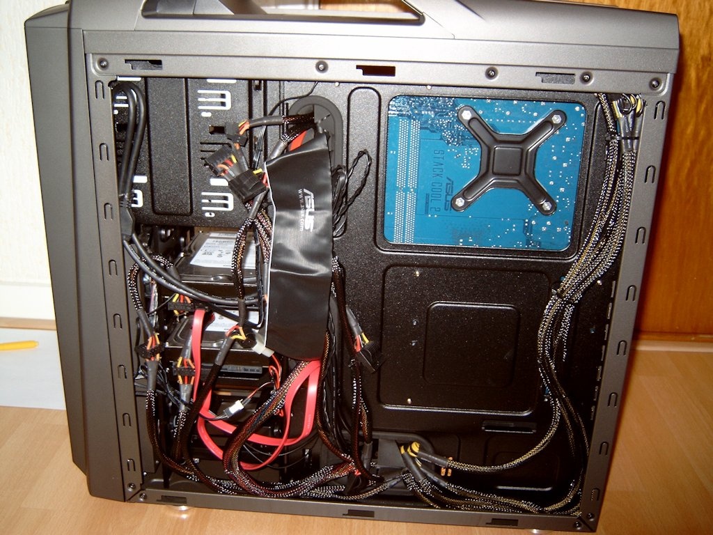 Cooler Master Storm Scout II Advanced - wowi - Product reviews - Tweakers