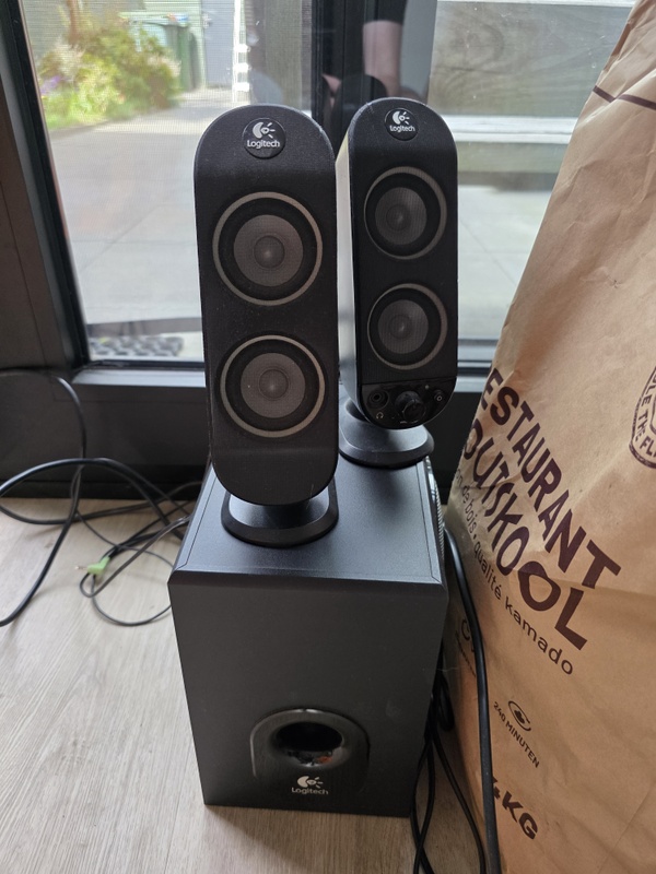 Logitech X-230 aangeboden - Vraag & Aanbod - Tweakers