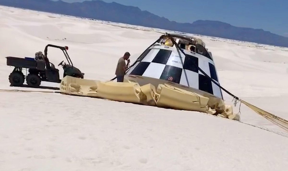 Boeing rondt vijfde parachutetest van de Starliner-capsule succesvol af ...