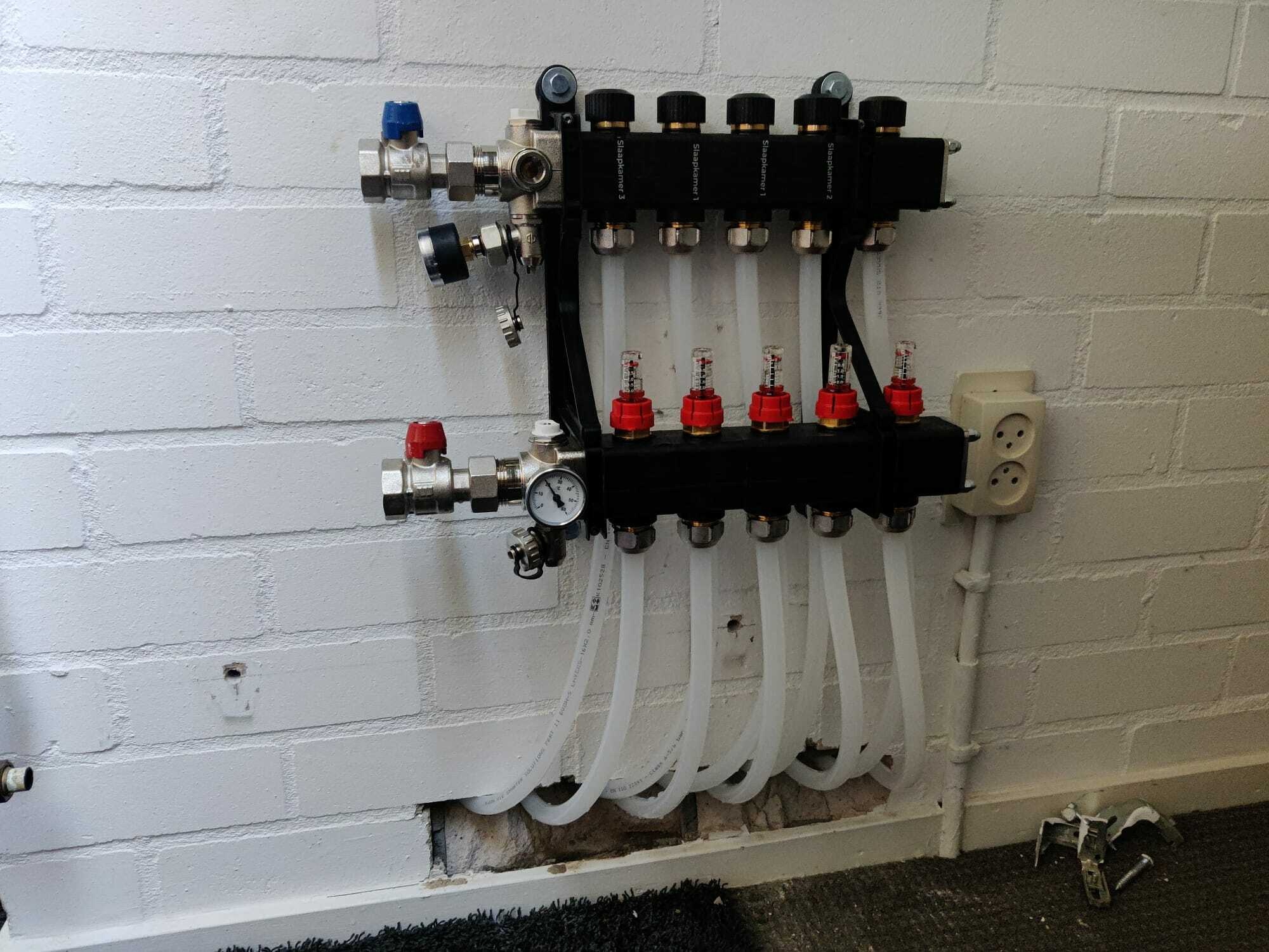 Aansluiting WP op VW-verdelers (beneden + boven) - Duurzame energie en ...