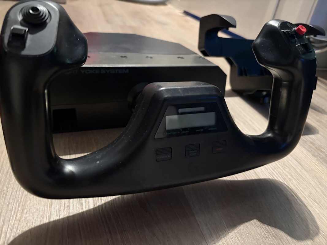 Logitech G Saitek Pro Flight Yoke met Throttle Zwart aangeboden - Vraag ...