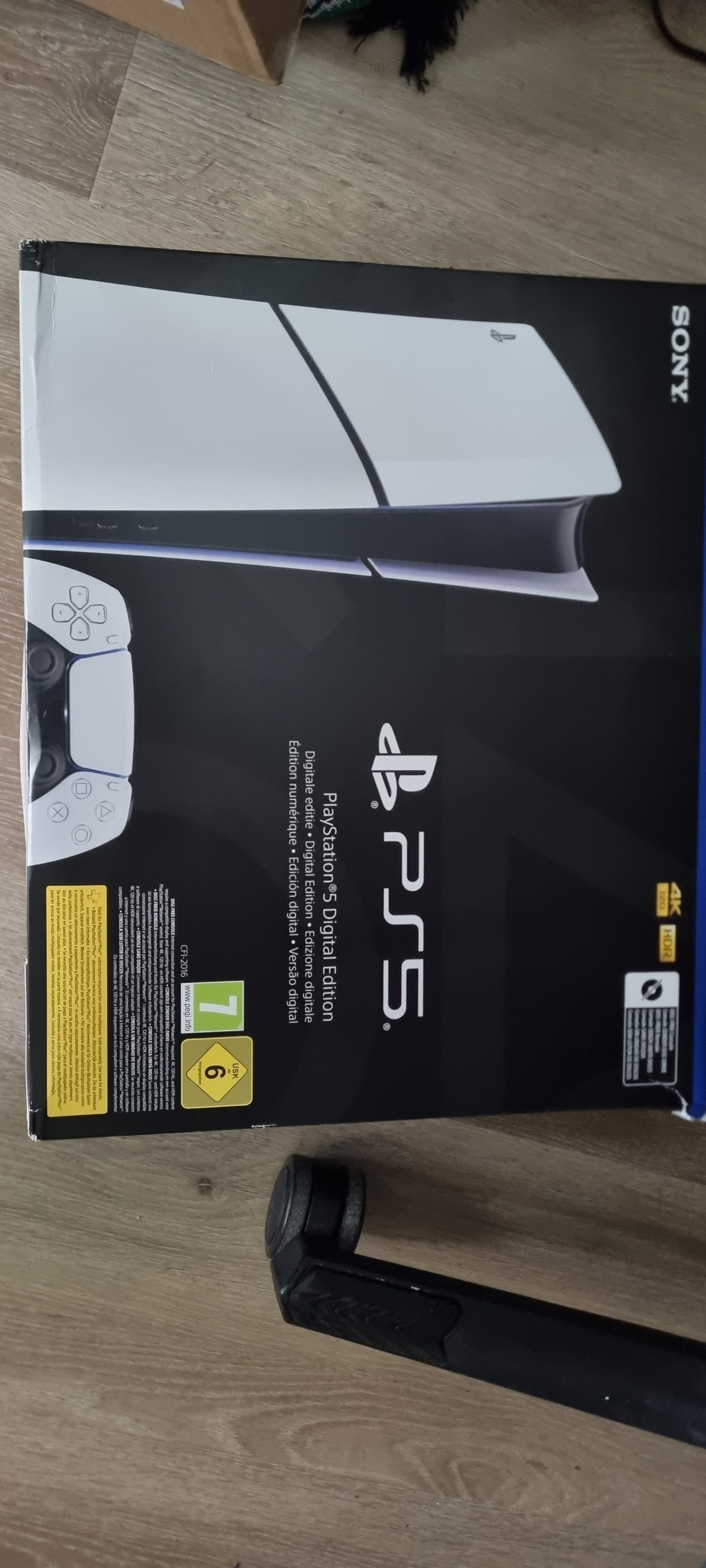 Sony PlayStation 5 Digital Edition Wit, Zwart aangeboden - Vraag ...