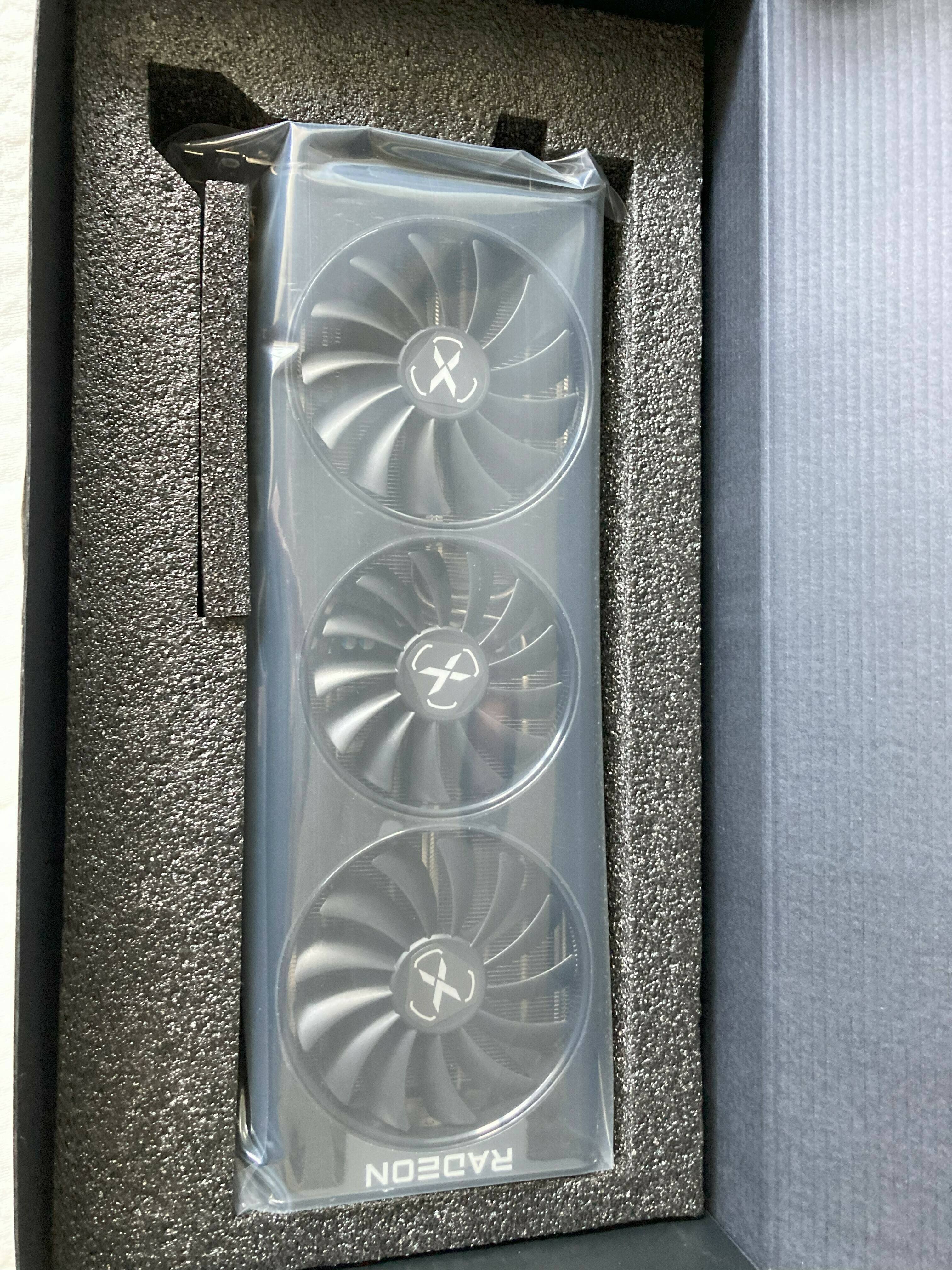 XFX Speedster SWFT 319 AMD Radeon RX 6800 XT CORE Gaming - field33P ...