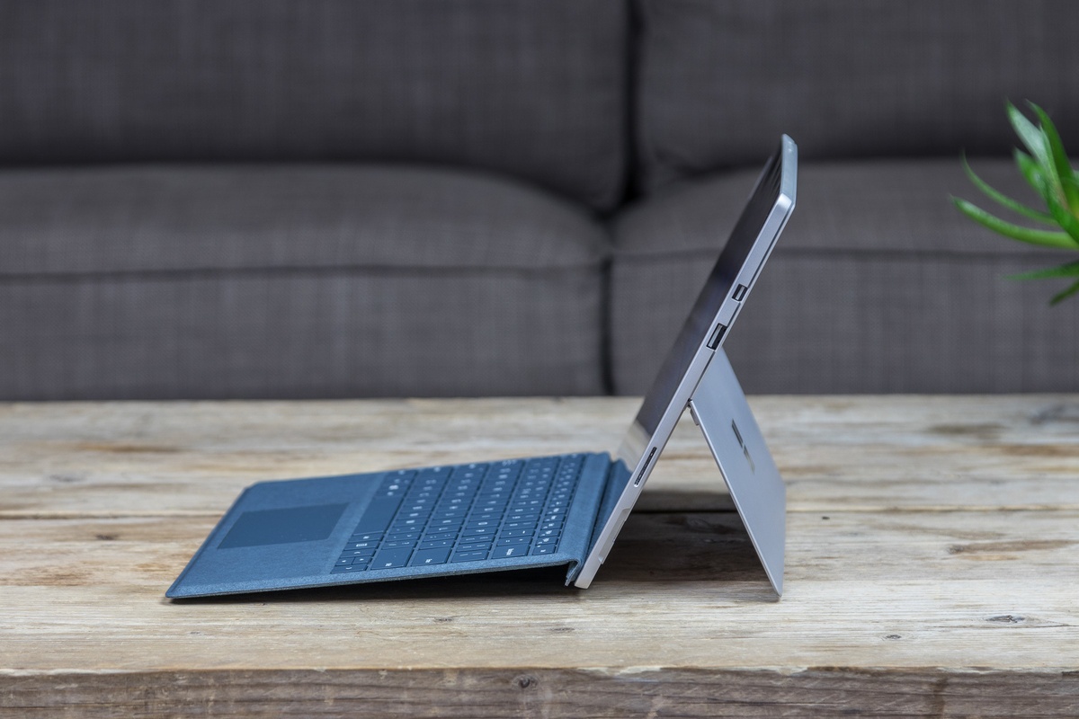 Microsoft Surface Pro 2017 Review - Tweakers