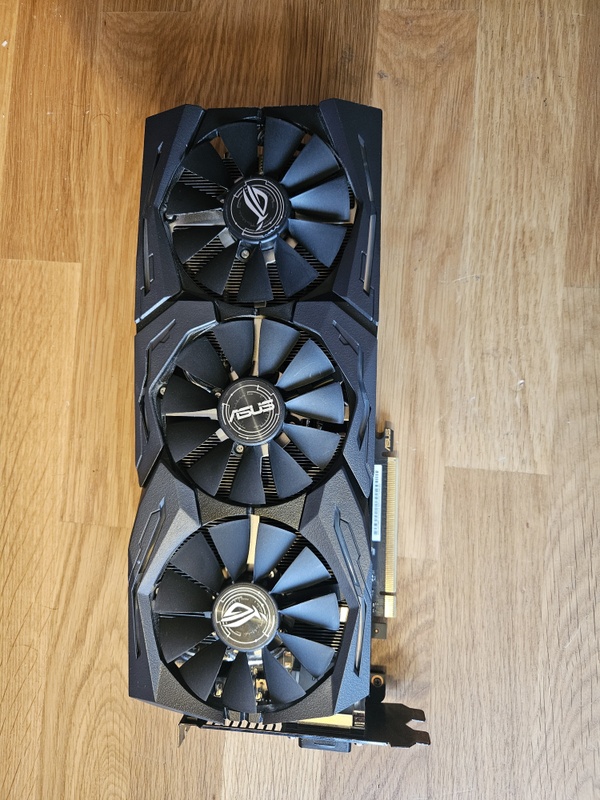 Asus ROG-STRIX-GTX1080TI-O11G-GAMING aangeboden - Vraag & Aanbod - Tweakers