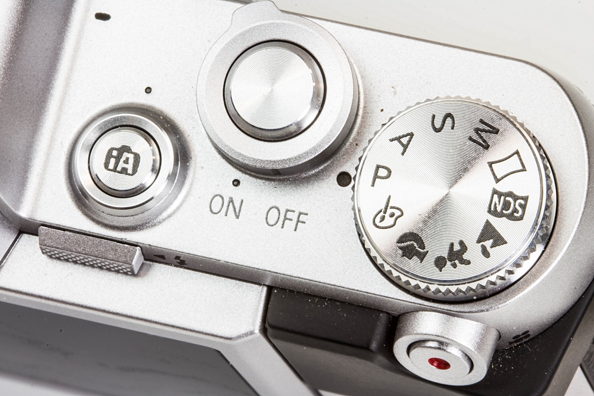 Panasonic Lumix GF7 Review - Tweakers