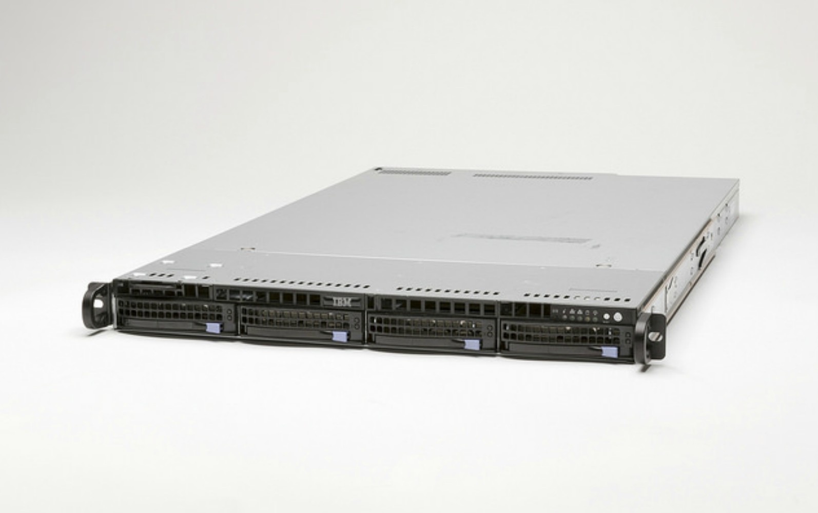 IBM voorziet Linux-server van Power8-chips met Nvidia NVLink - Tweakers