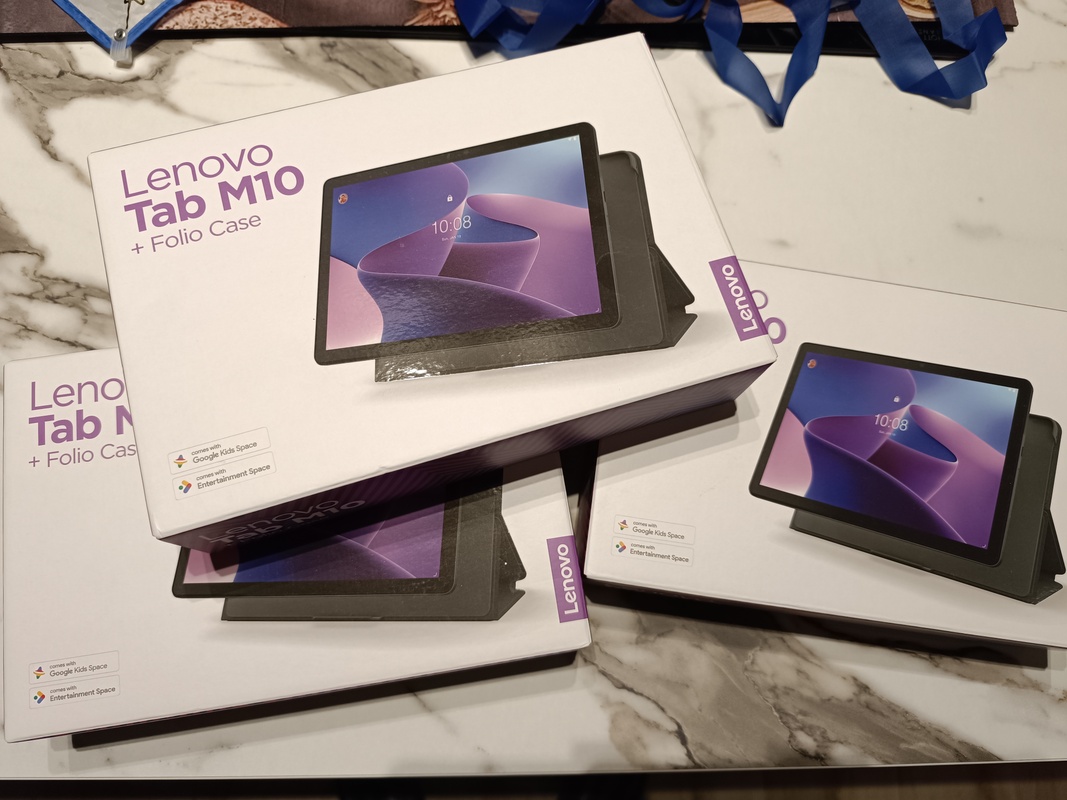doos + folio van Lenovo Tab M10 (gen 3) aangeboden - Vraag & Aanbod ...