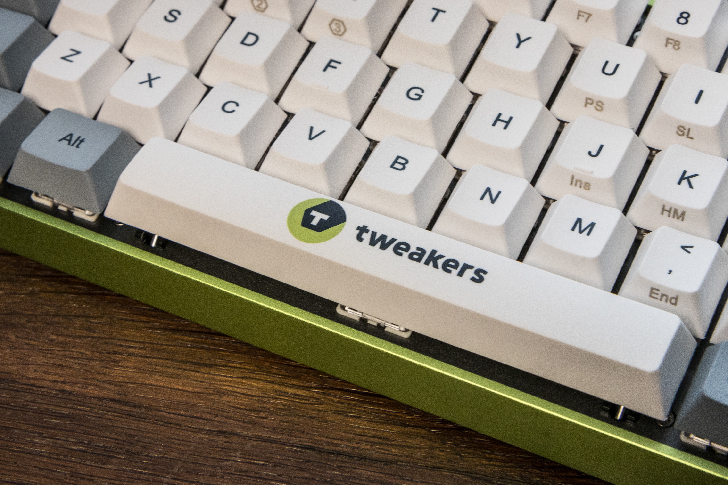 Word nu Elite-abonnee en ontvang een uniek Tweakers-toetsenbord ...