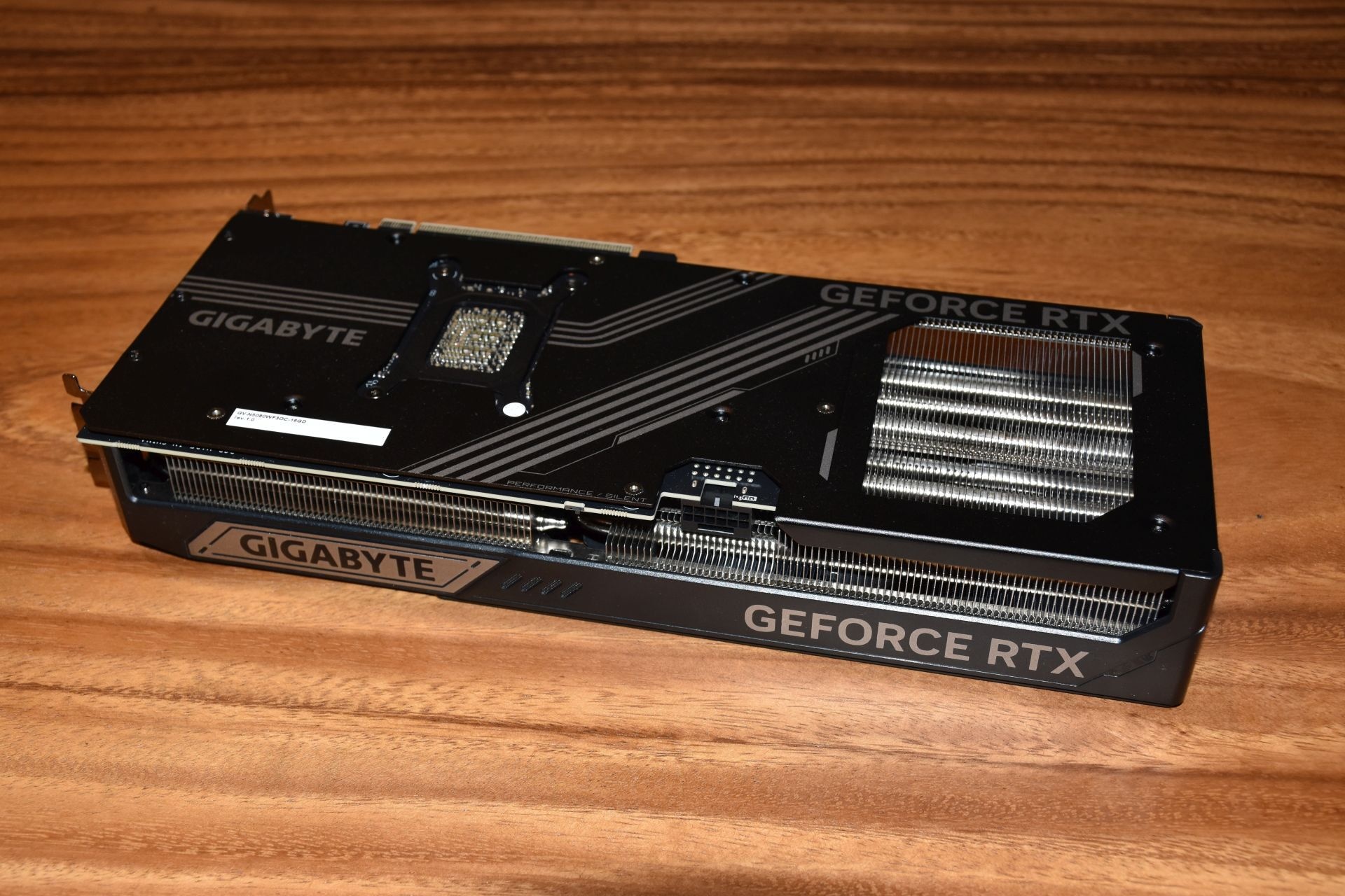 Gigabyte GeForce RTX 5080 WINDFORCE OC SFF 16G - rcs_override - Product reviews - Tweakers