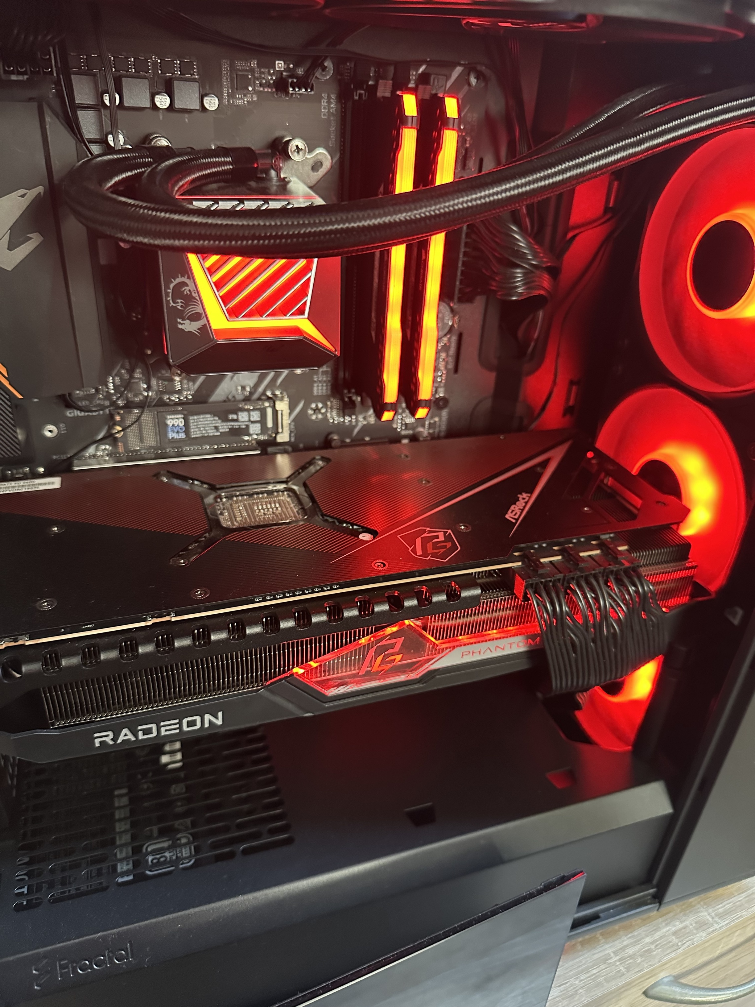 ASRock AMD Radeon RX 7900 XTX Phantom Gaming 24GB OC - Langegamer ...