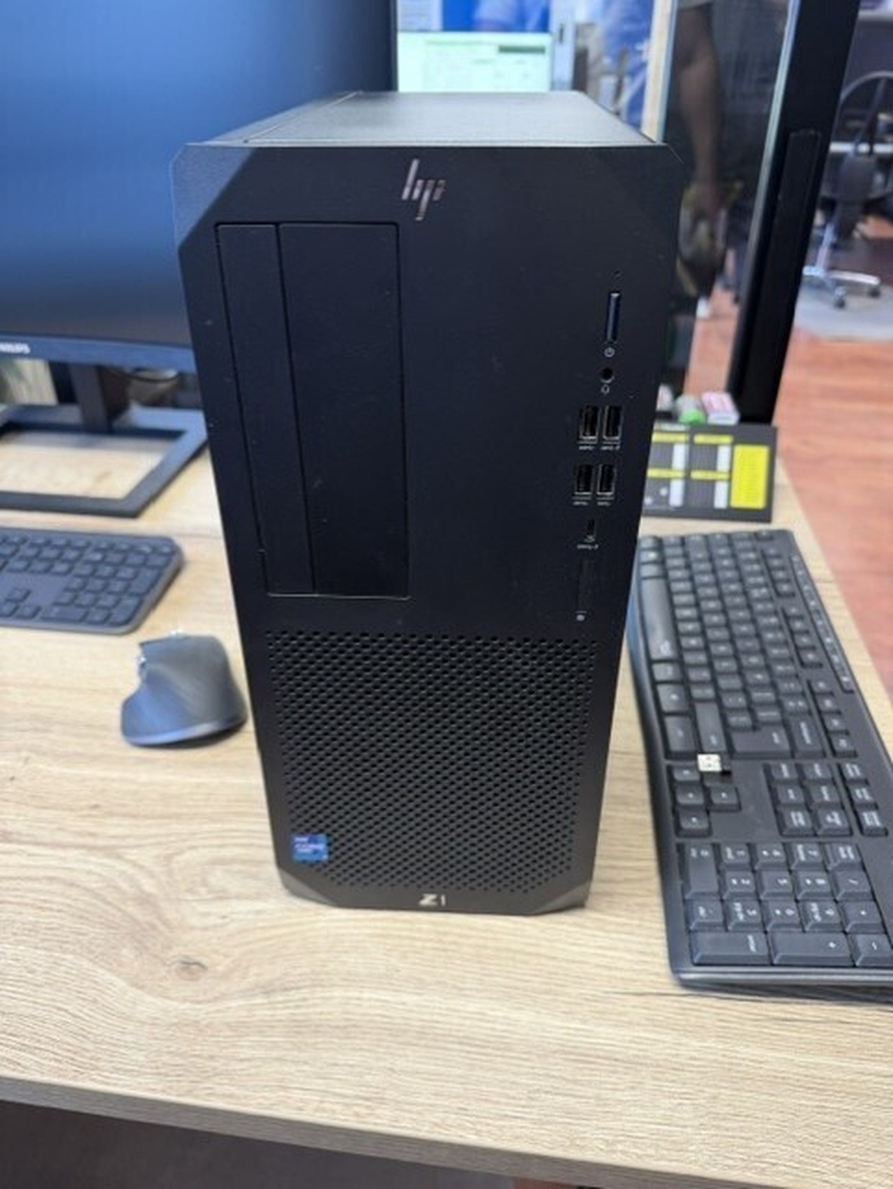 HP Z1 G8 Tower Desktop PC aangeboden - Vraag & Aanbod - Tweakers