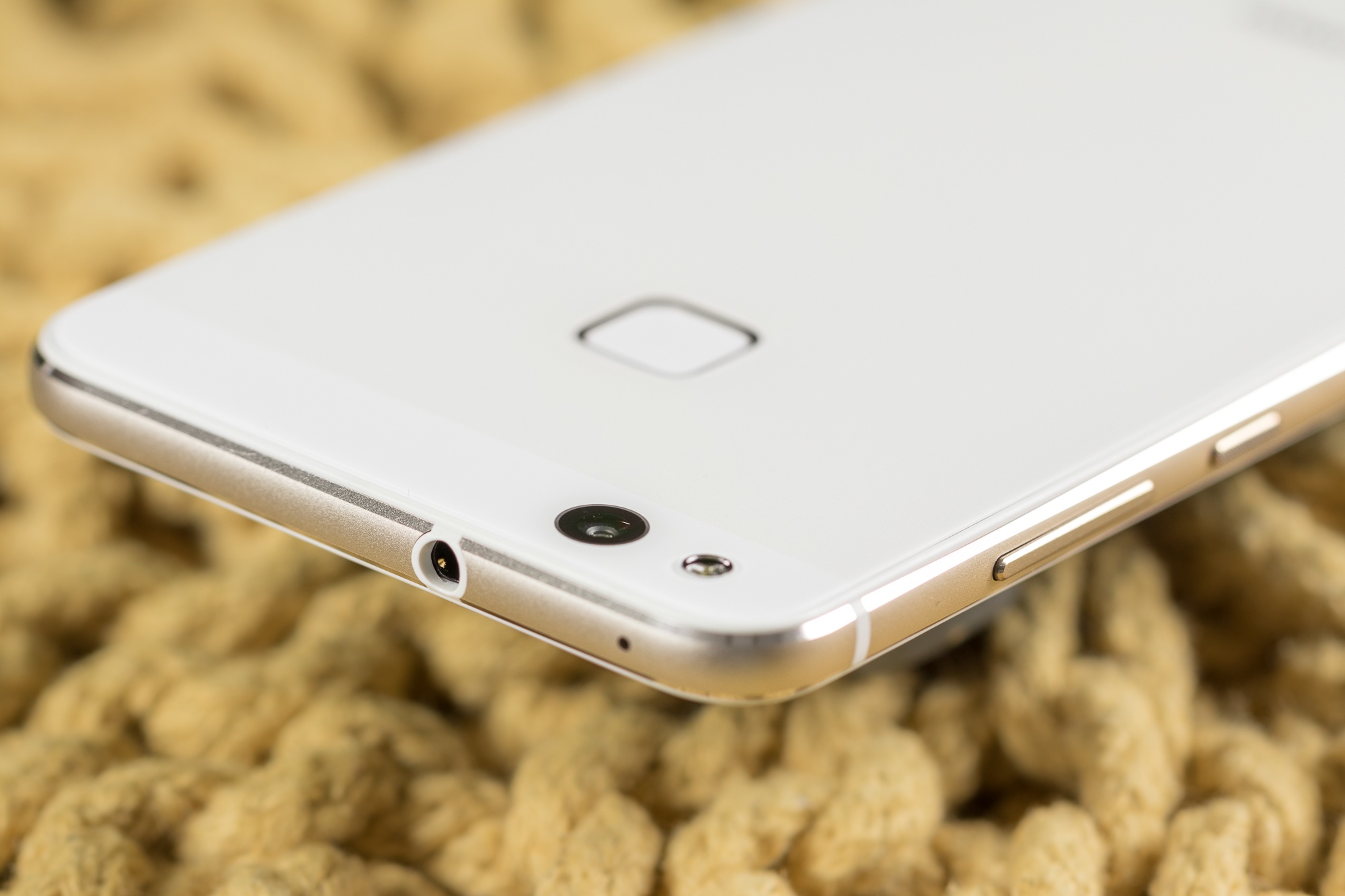 Huawei P10 Lite Review - Tweakers