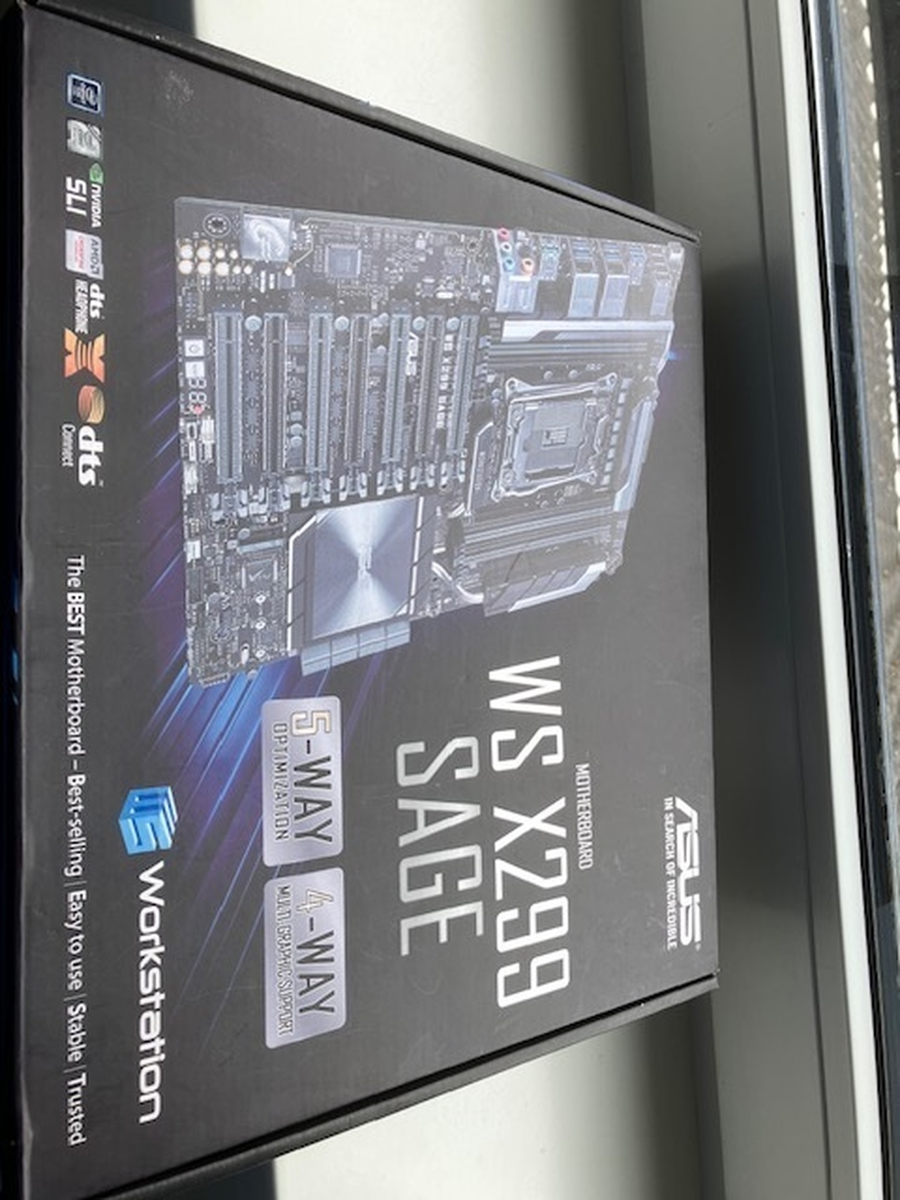 Asus WS X299 Sage moederbord + Core i9 7920x processor aangeboden ...