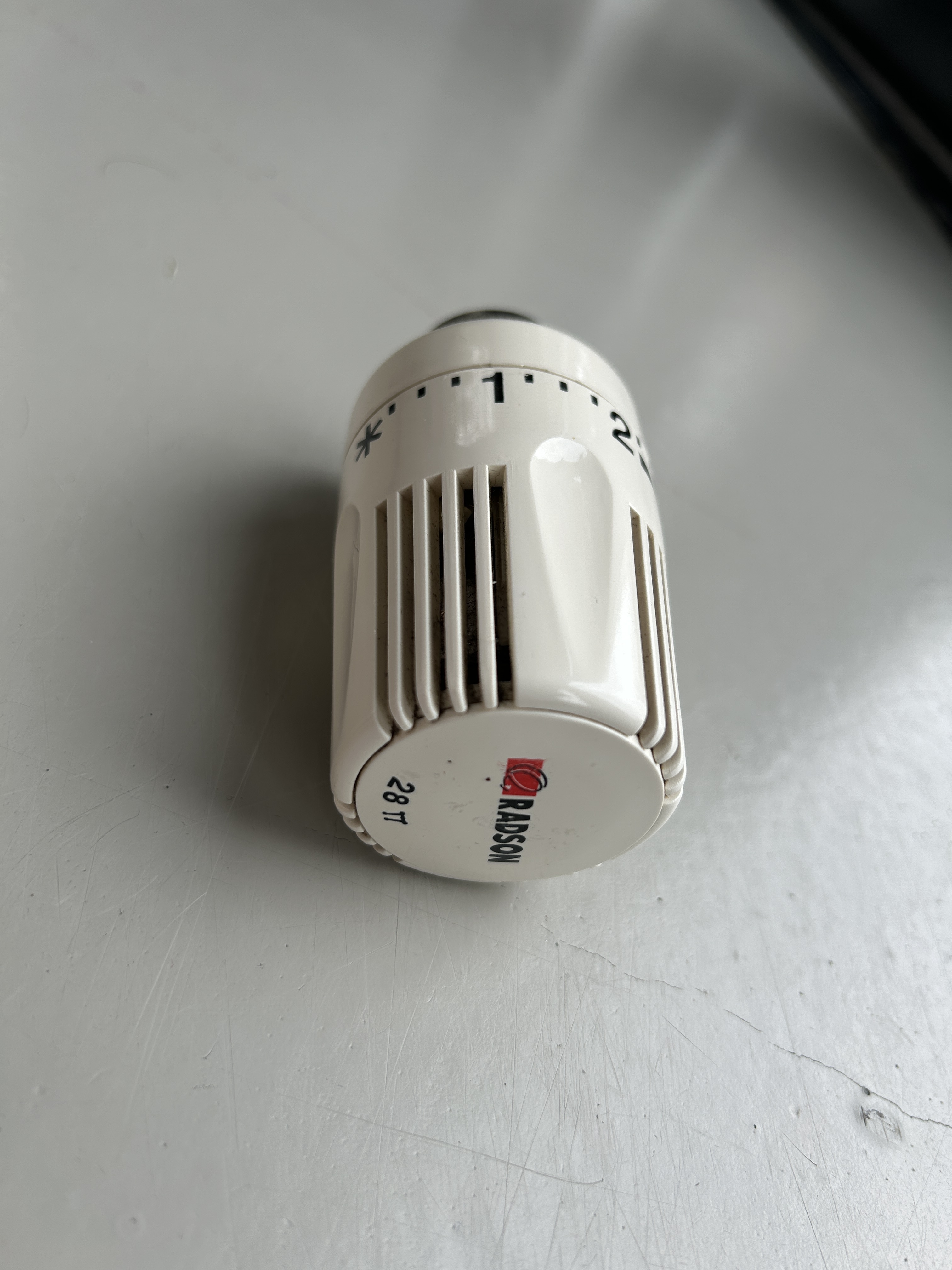 Defecte radiatorknop vervangen - Bouwen en klussen - GoT