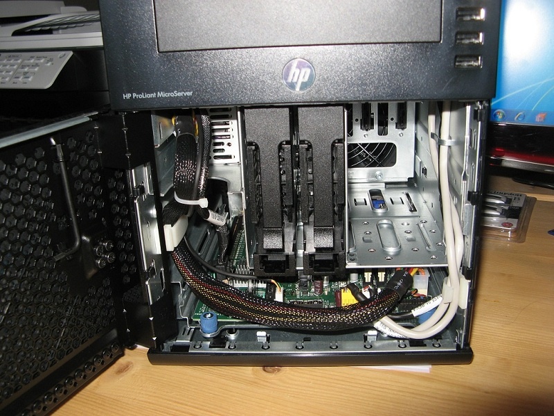 HP Proliant Microserver N36L - kries - Product reviews - Tweakers