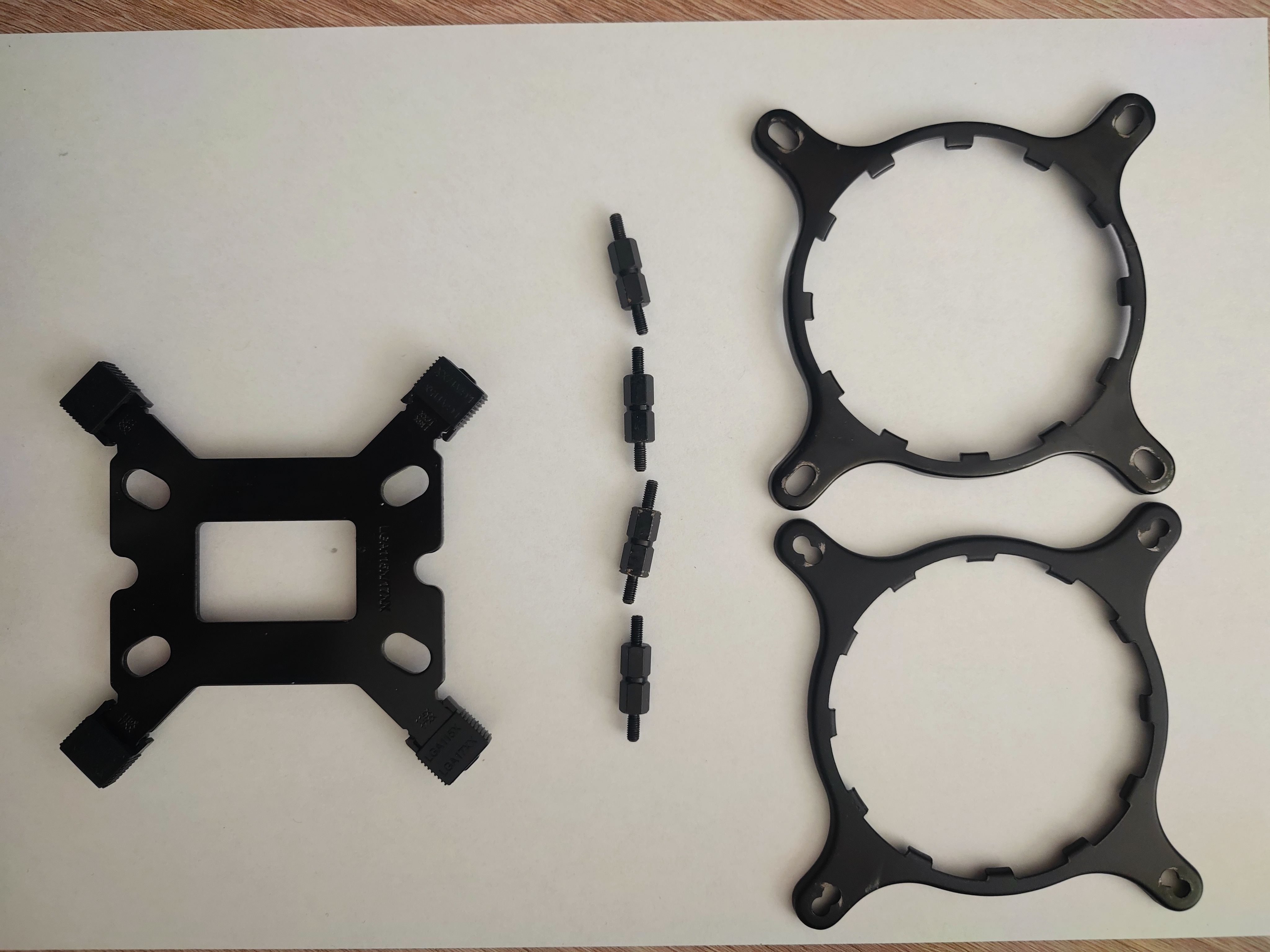 NZXT/UNIVERSAL AIO Intel bracket aangeboden - Vraag & Aanbod - Tweakers