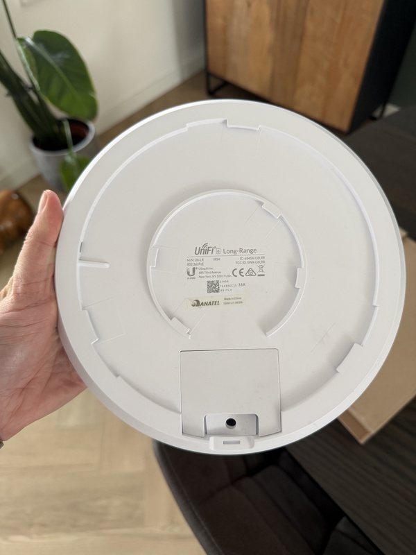 Ubiquiti UniFi 6 Long-Range aangeboden - Vraag & Aanbod - Tweakers