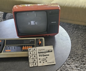 Retro Aristona Draagbare Zwart-Wit TV + Prinztronic Tournament 10 ...