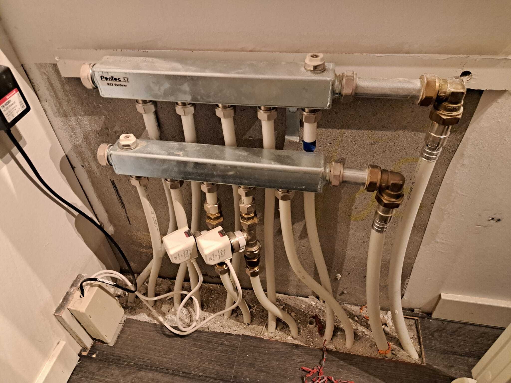 Radiator ontluchten bij stadsverwarming. - Bouwen en klussen - GoT