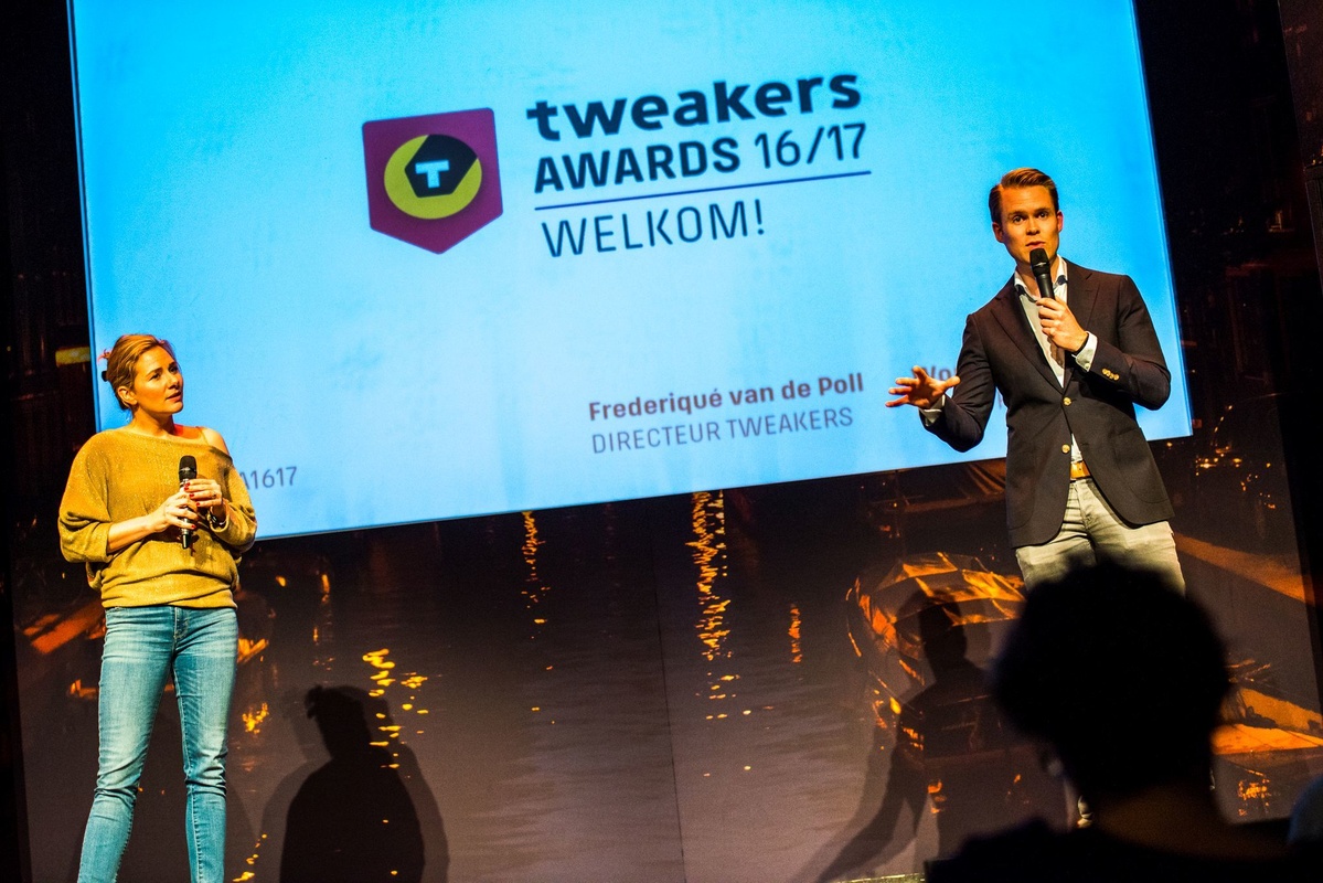 Tech, humor, prijzen en gezelligheid - Tweakers Awards 16/17 - IT Pro ...