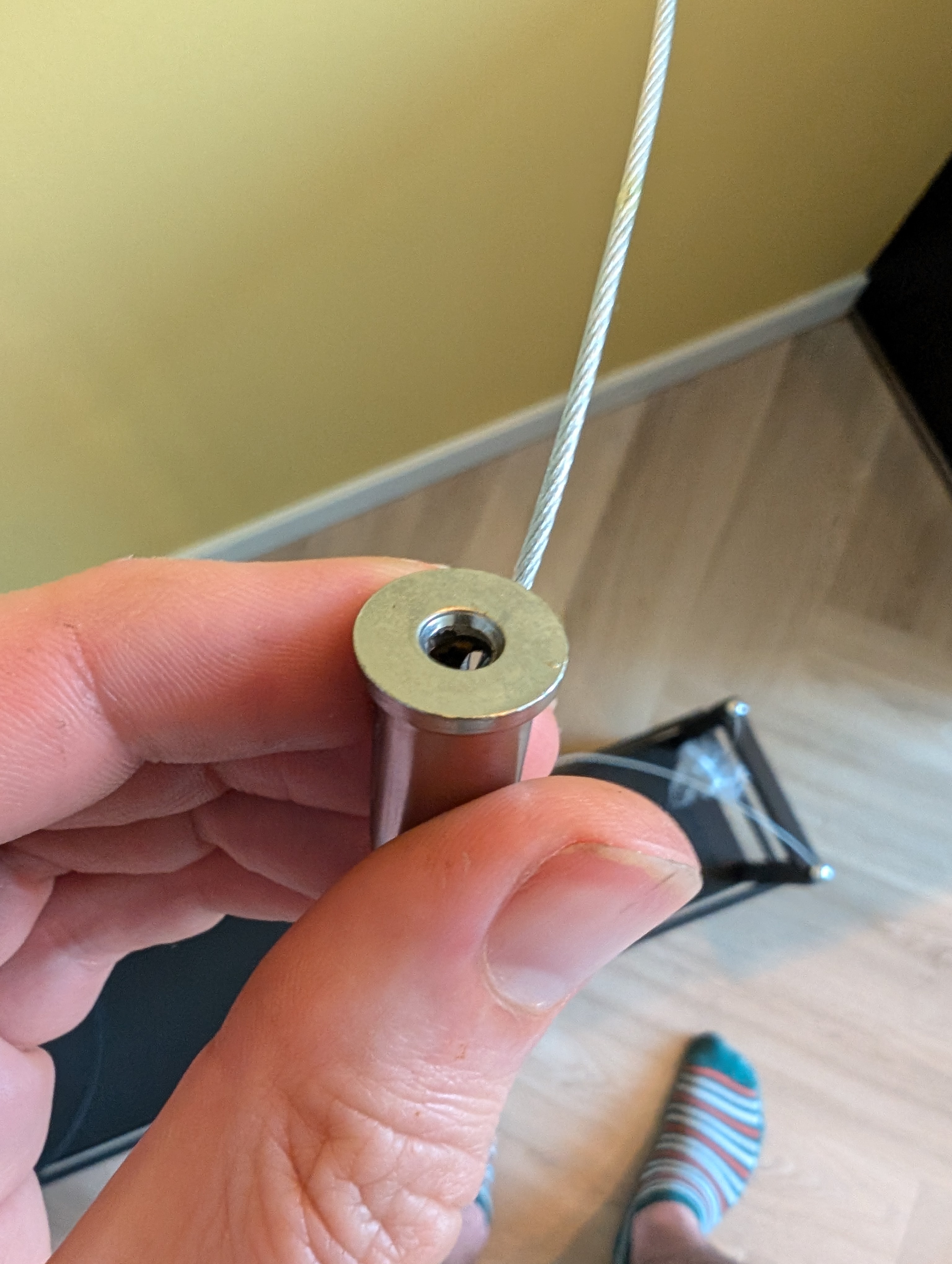 Dopje van lamp vastzetten in plafond. - Bouwen en klussen - GoT