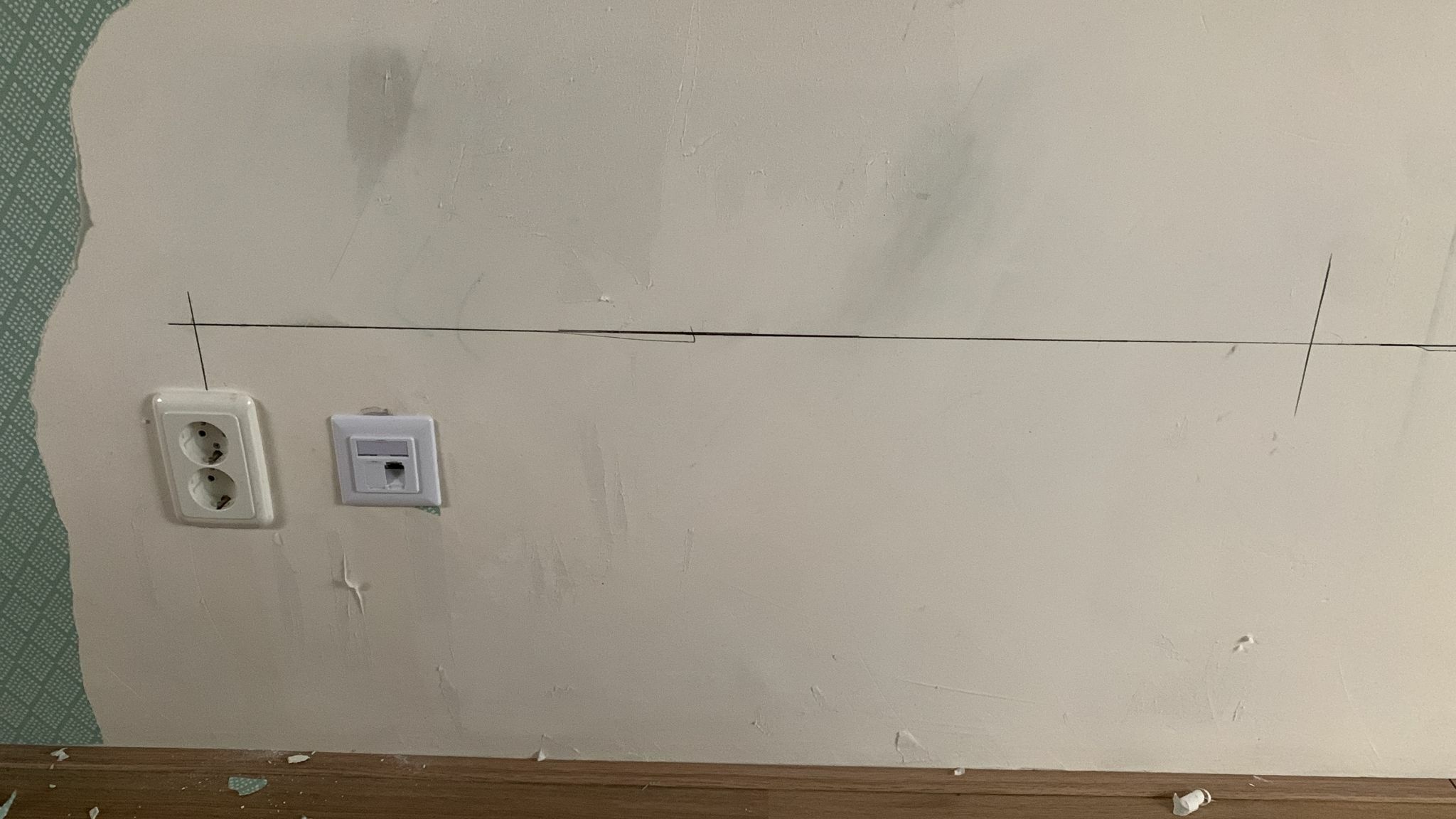 Horizontaal frezen in muur (Electra verleggen) - Bouwen en klussen - GoT