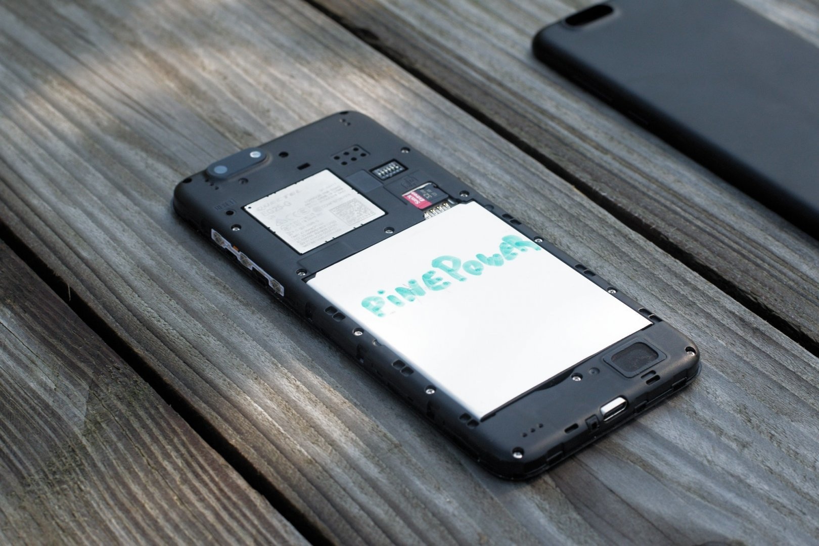 Tweaker toont een prototype van de PinePhone - Tablets en telefoons ...