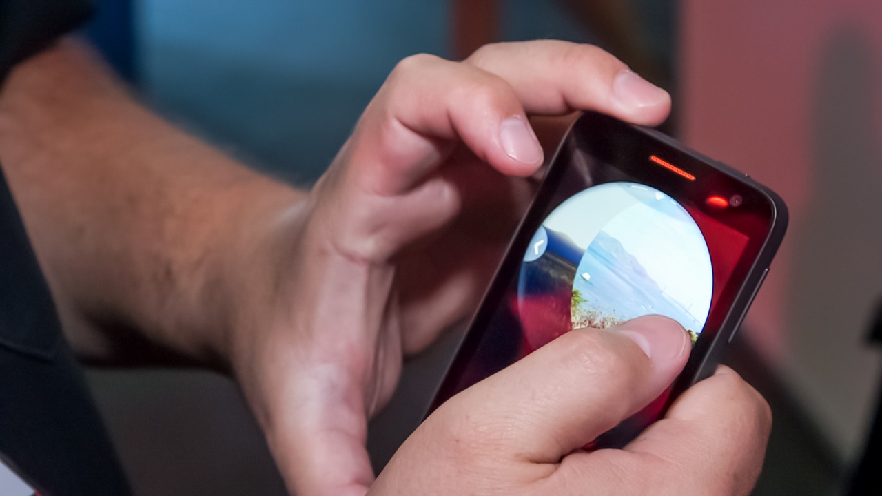 Monohm Runcible: een ronde antismartphone van hout - Preview - Tweakers