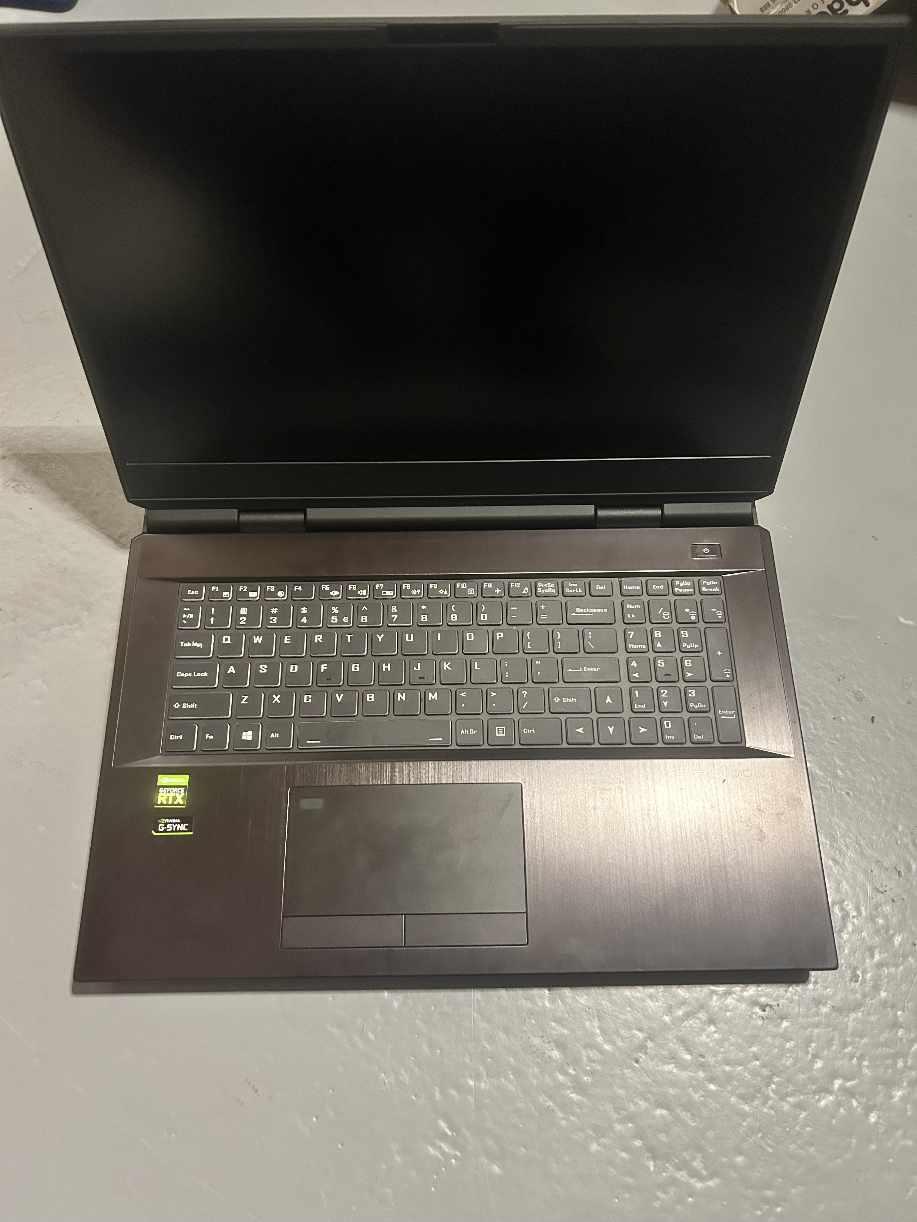 Clevo x170kmg i9-11900k / rtx3070mxm / 64gb / 1tb aangeboden - Vraag ...