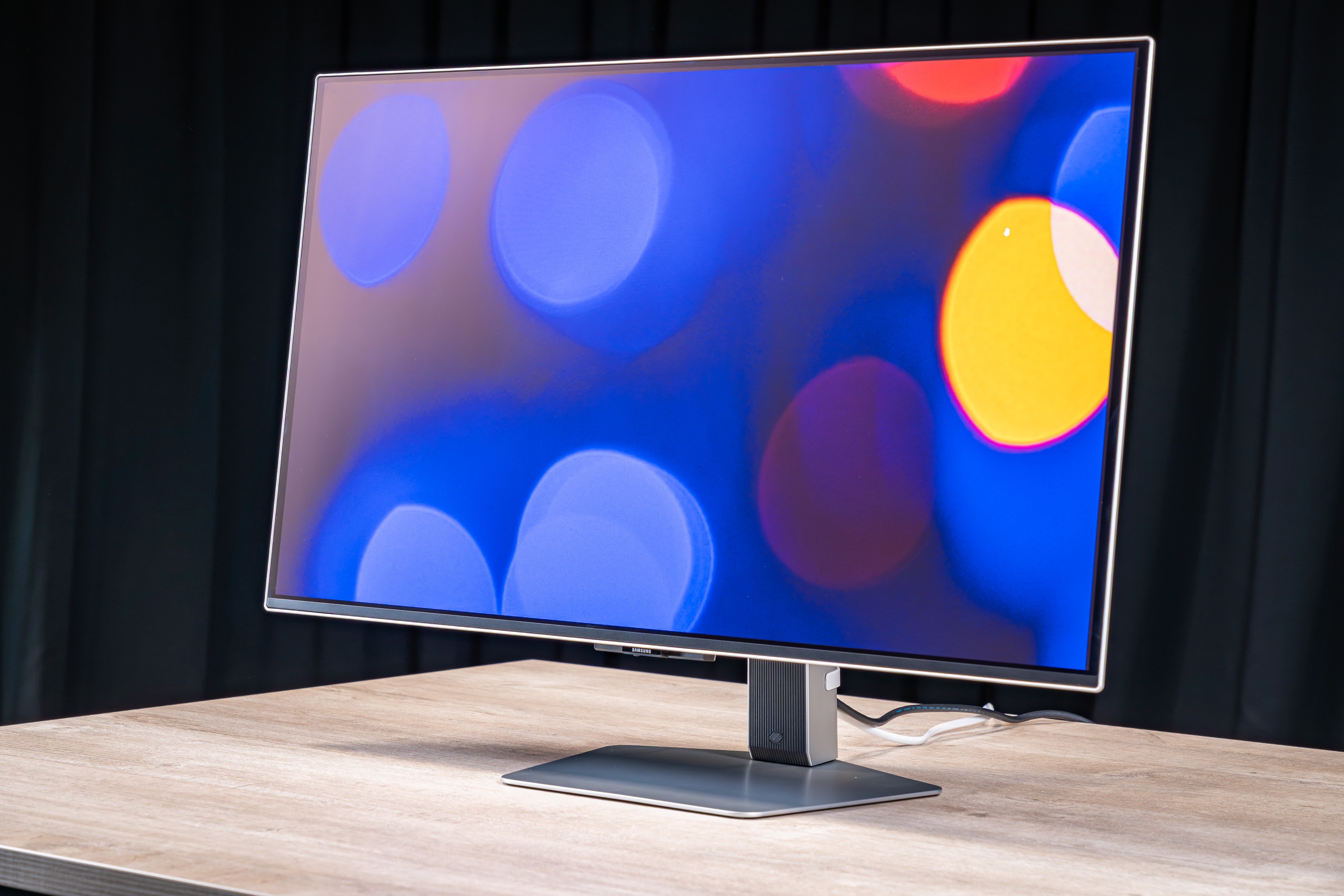 Samsung Odyssey OLED G81SF 27" en 32" Review - Tweakers